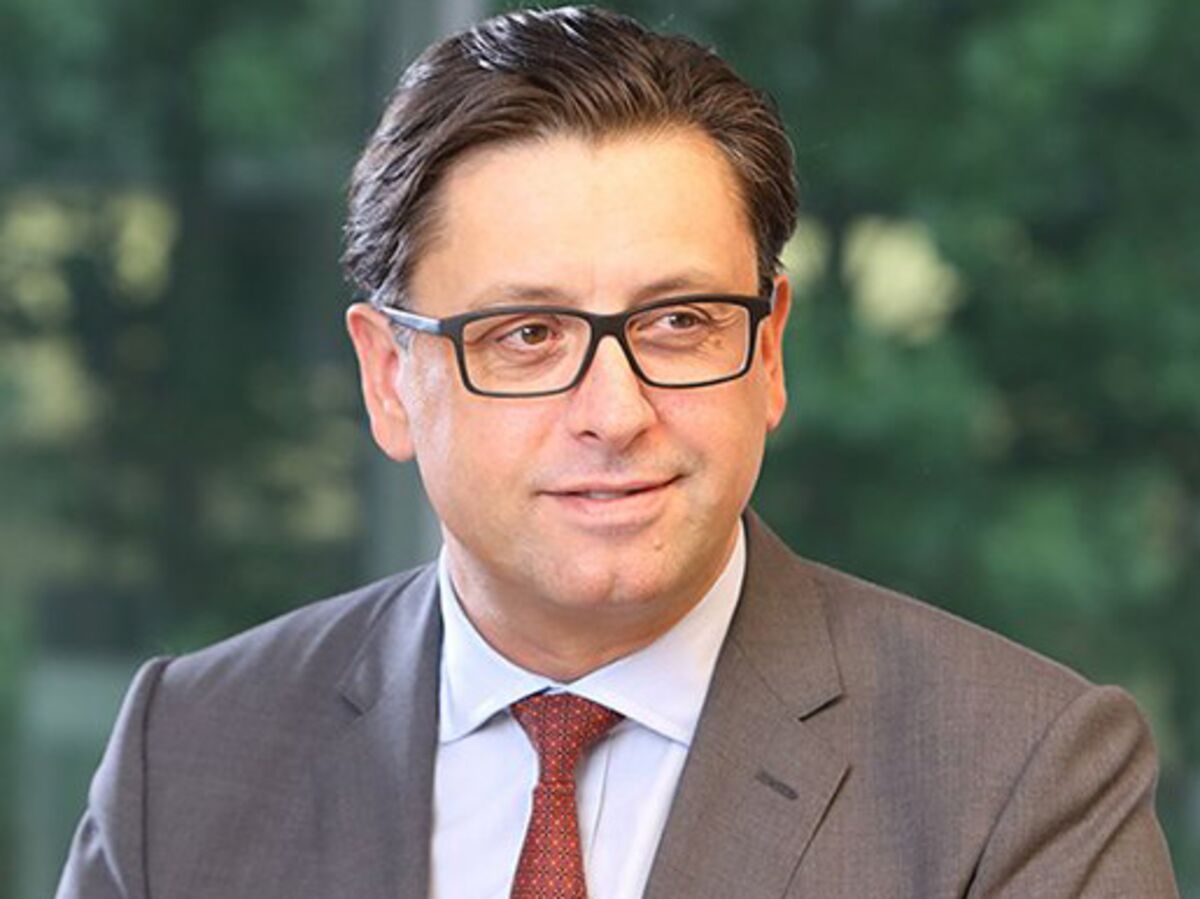 Sanofi Taps Novartis Executive as CEO in Race for New Drugs - Bloomberg