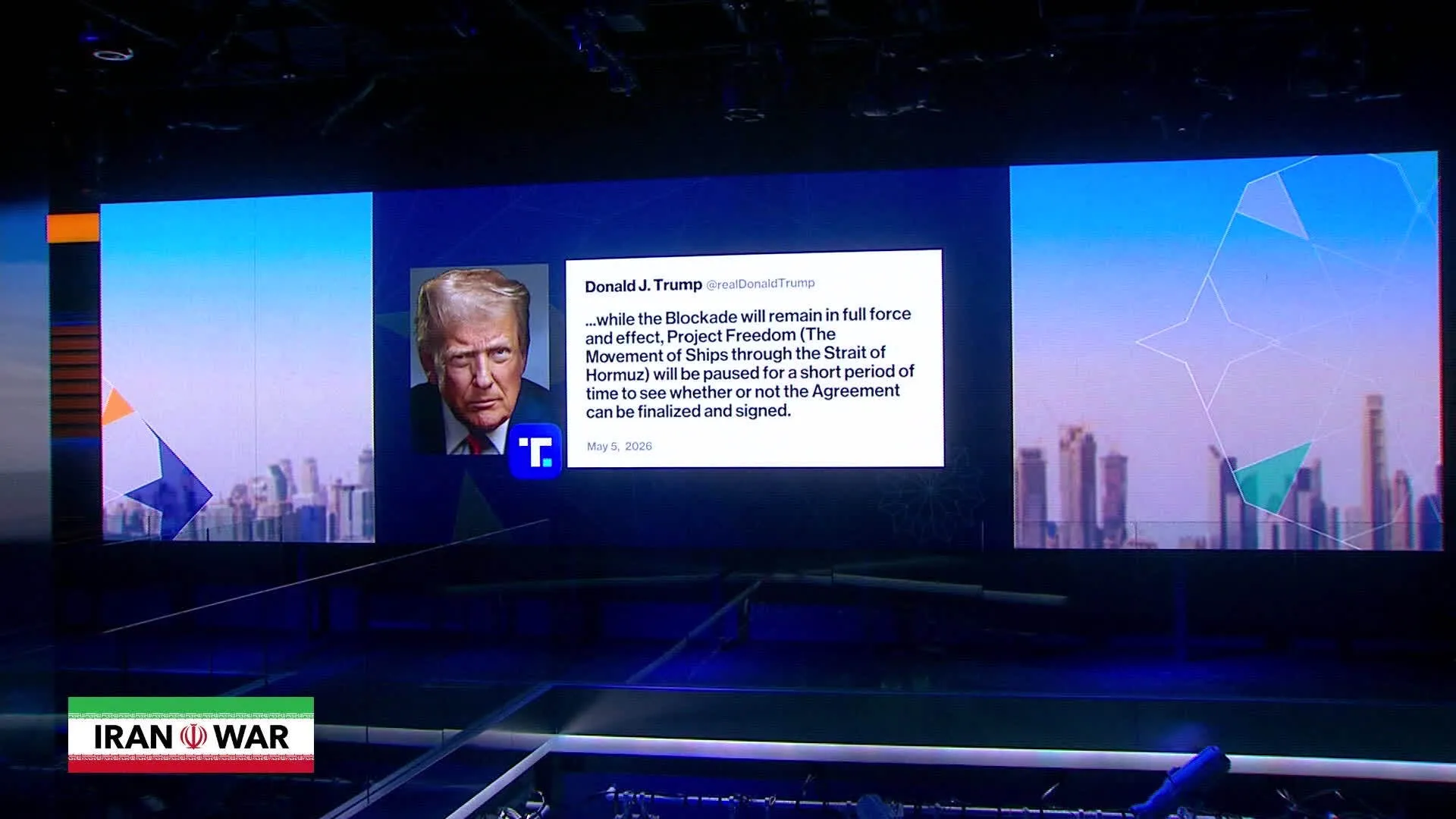 Watch Trump Pauses Plan to Guide Ships While Seeking Iran Deal - Bloomberg