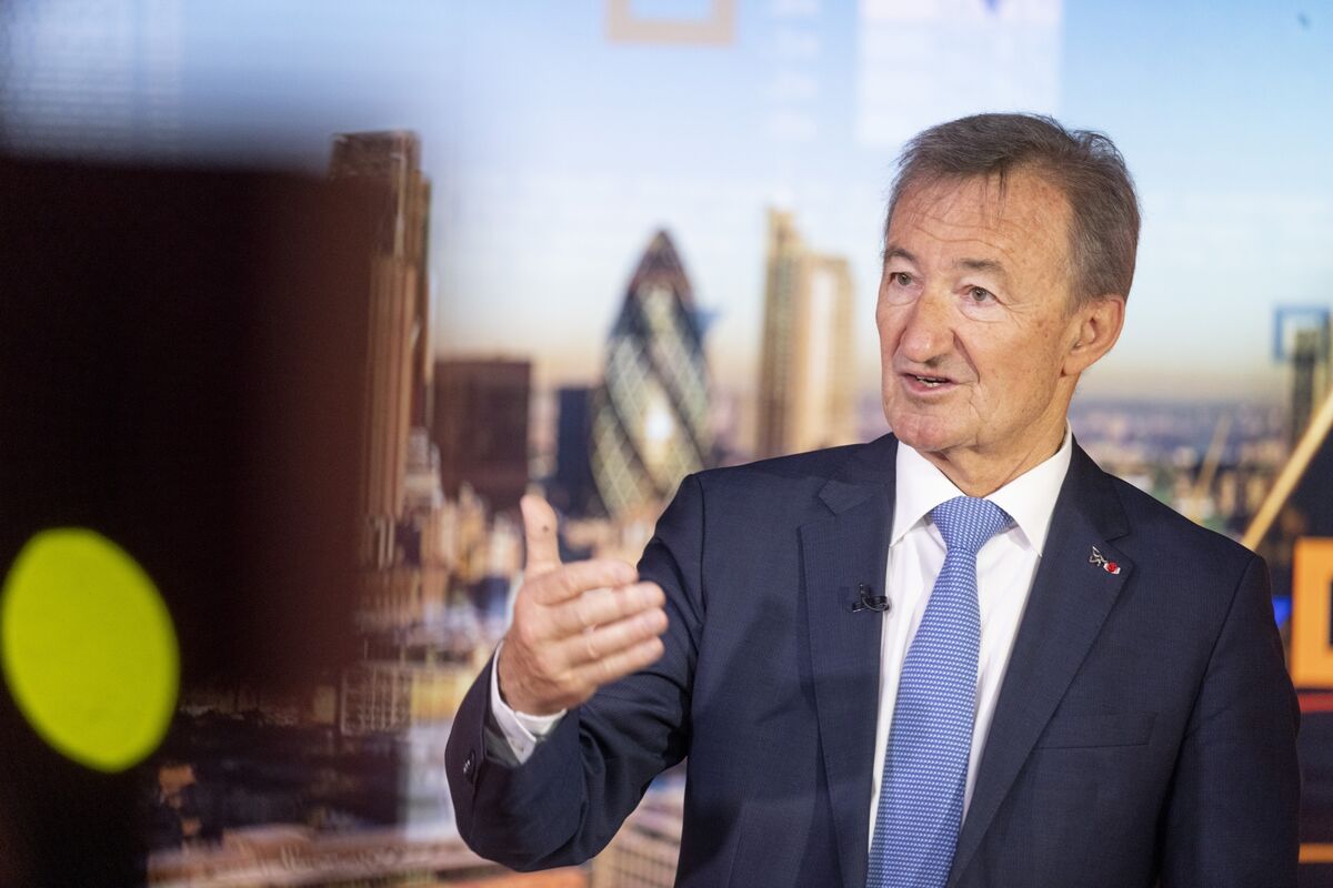 Dassault Systemes Deputy CEO Daloz Is ‘Ready’ for Top Job: CEO Charles ...