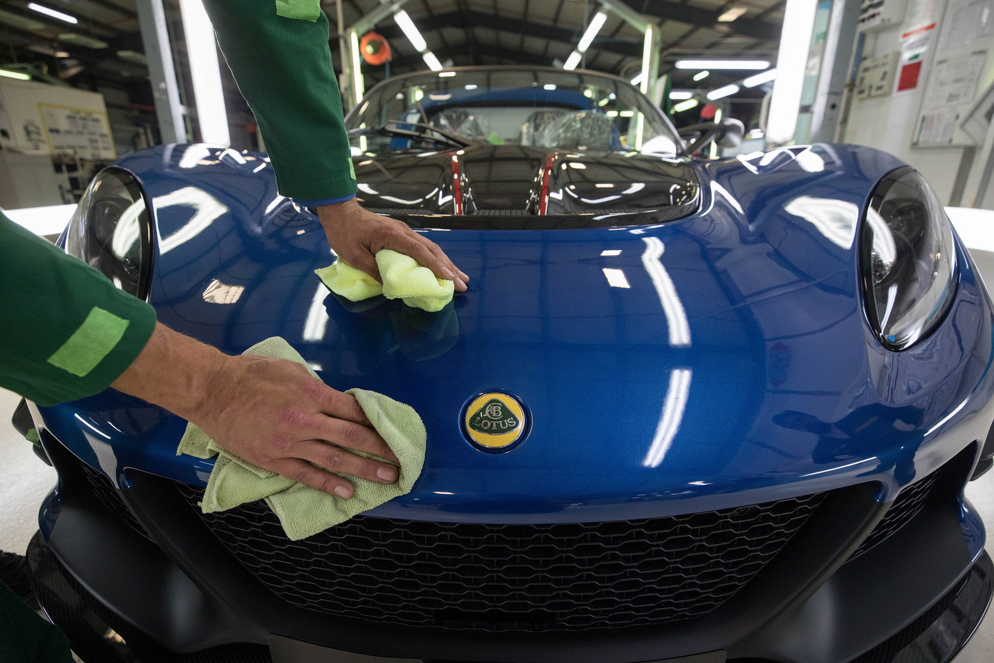 Chinese Billionaire Is Poised to Rescue British car maker Lotus ...
