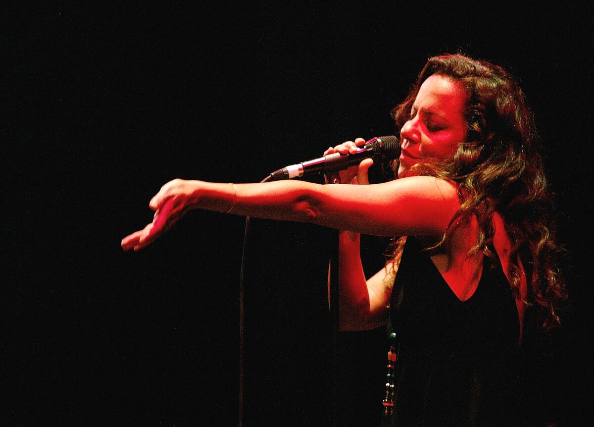 On 'João', Brazilian singer Bebel Gilberto honors her late father ...