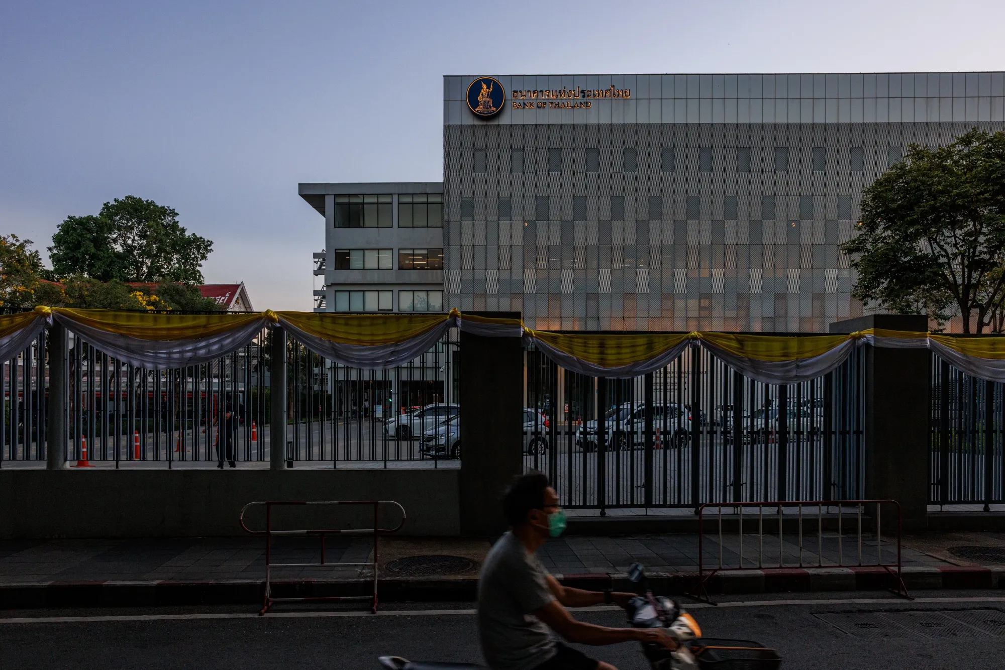 Thai Central Bank Open to Reviewing Neutral Stance in April - Bloomberg