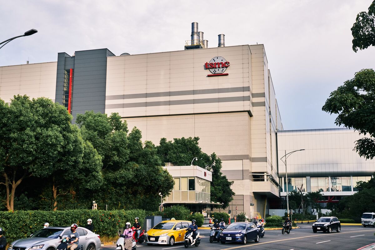 中国へのAI半導体流出、阻止には限界－TSMCが報告書で指摘 - Bloomberg