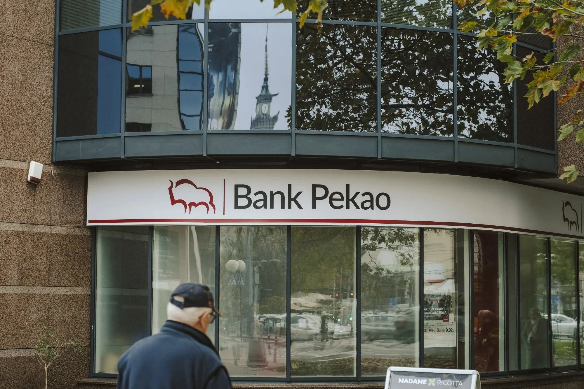 Polish State Fund PFR Wants Higher Dividend From Bank Pekao - Bloomberg
