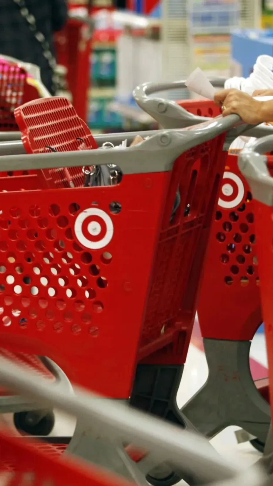 Watch Target’s Non-Response to ICE Says a Lot - Bloomberg