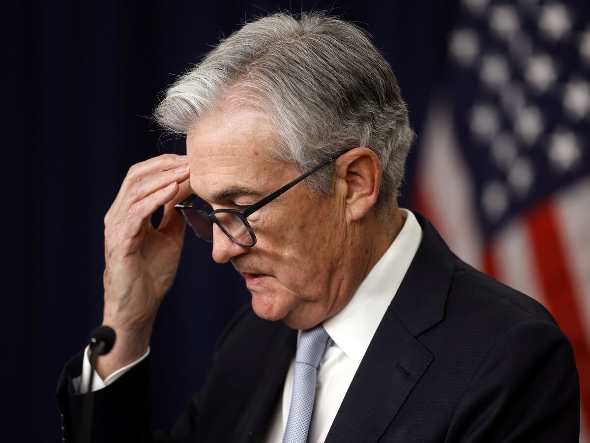 Bloomberg Evening Briefing: Fed Sees Nearly 50-50 Chance of US ...
