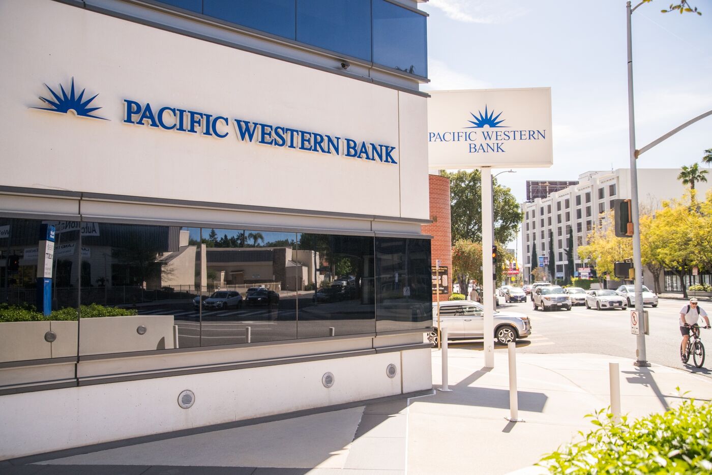 How PacWest Tried to Save Itself Before SVB Collapse - Bloomberg