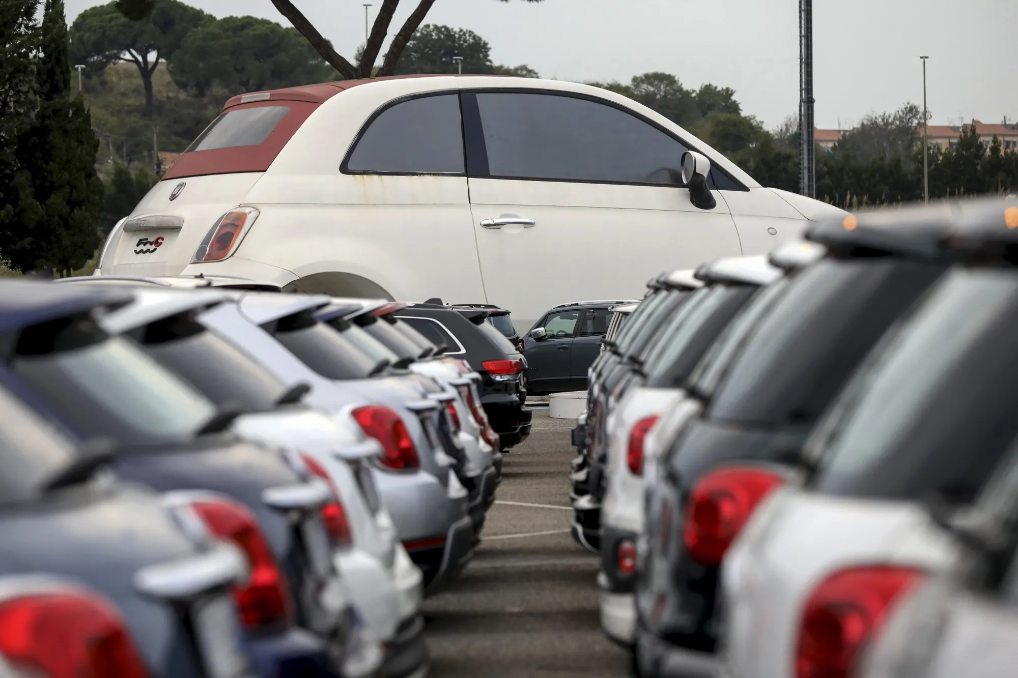 Italy Weighs 1 Billion Euros in Annual Aid to Boost Car Industry ...