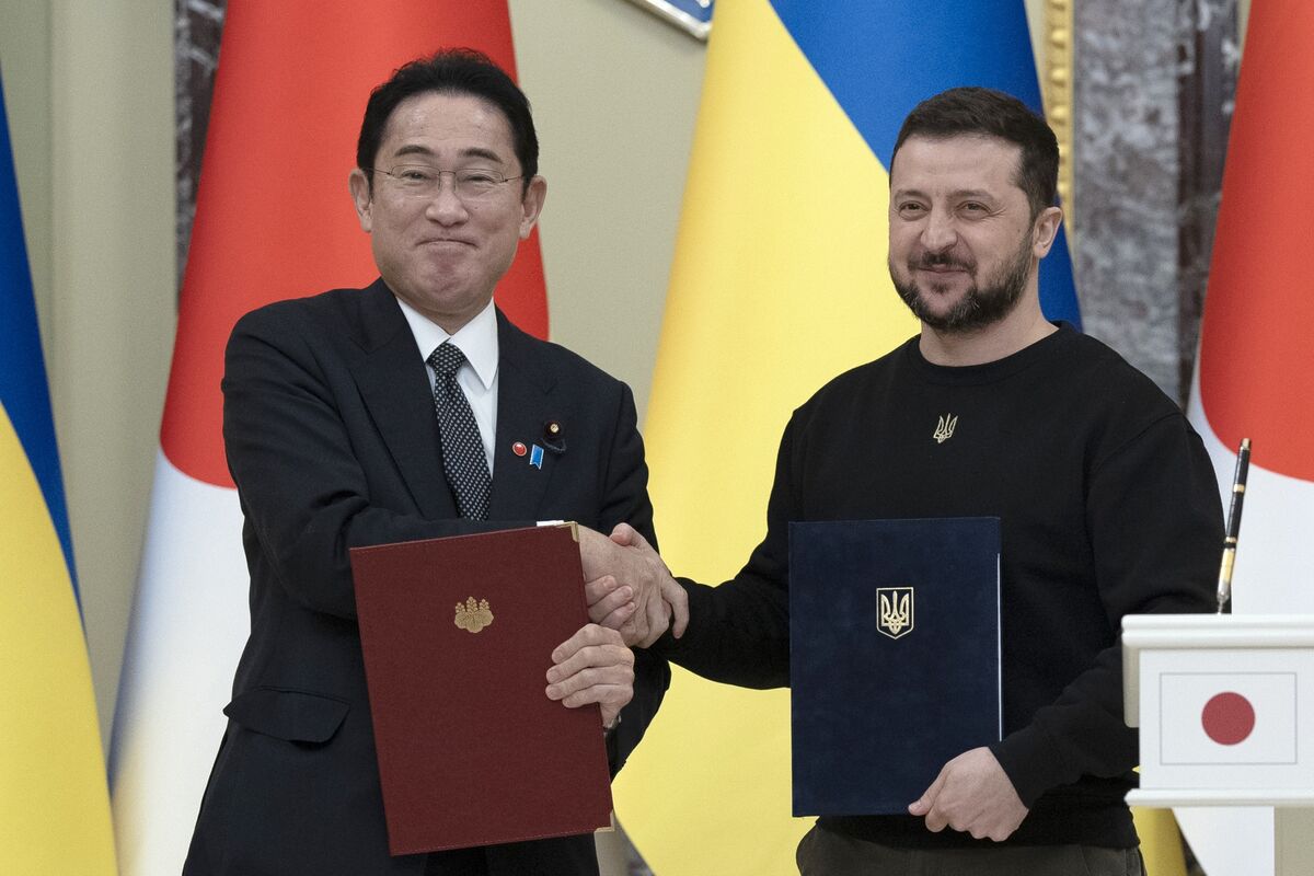 Zelenskiy Says Ukraine, Japan Sign 10-Year Security Agreement - Bloomberg
