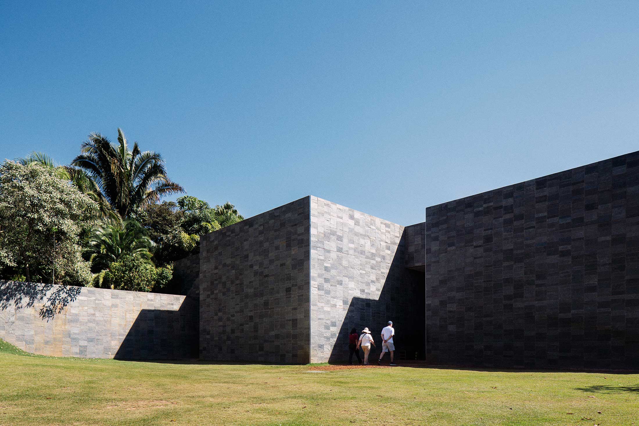The Financial Crimes That Fueled Brazil’s Inhotim Museum - Bloomberg