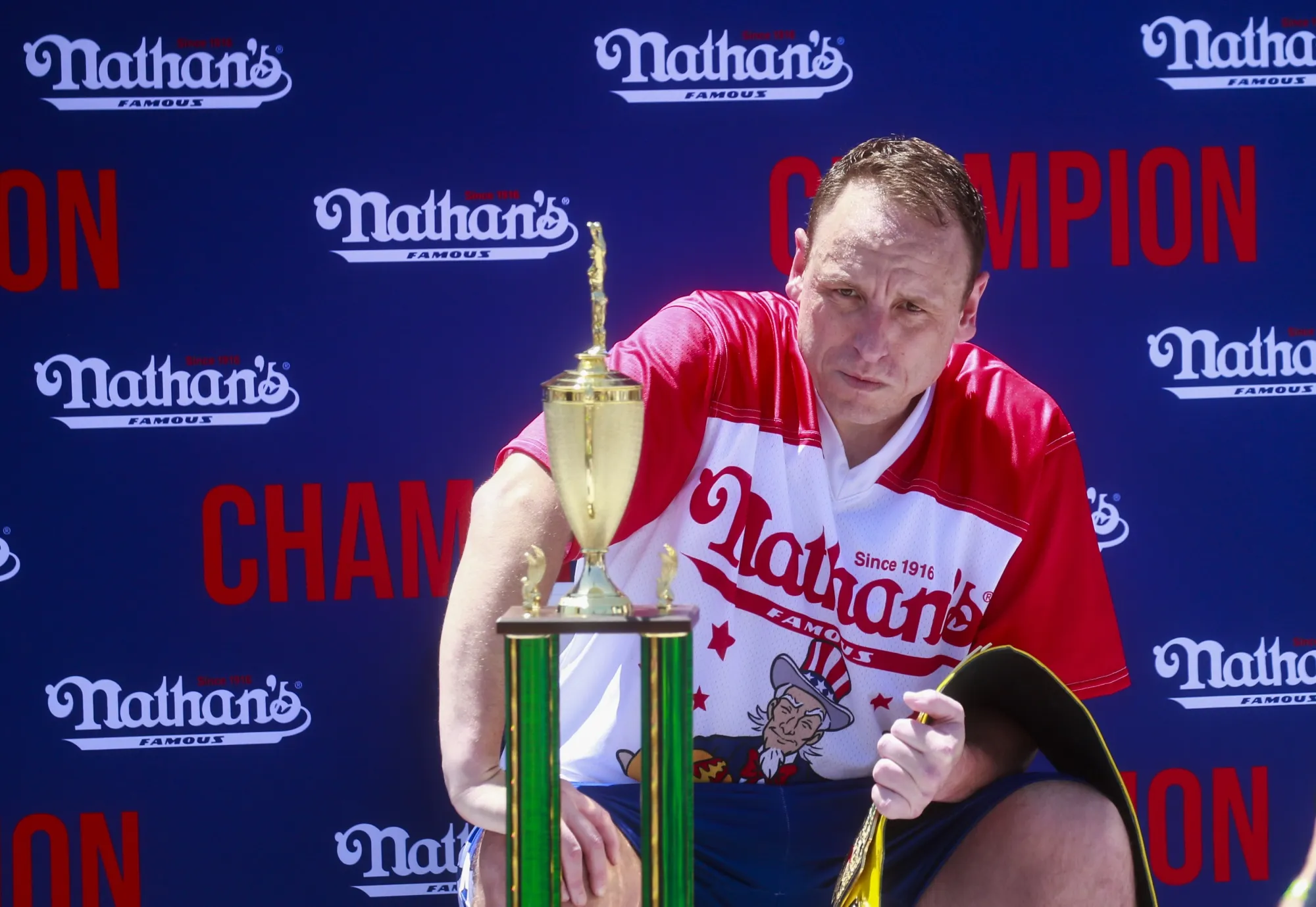 Hot Dog Eating Legend Joey Chestnut Banned From July 4 Nathan's Contest ...