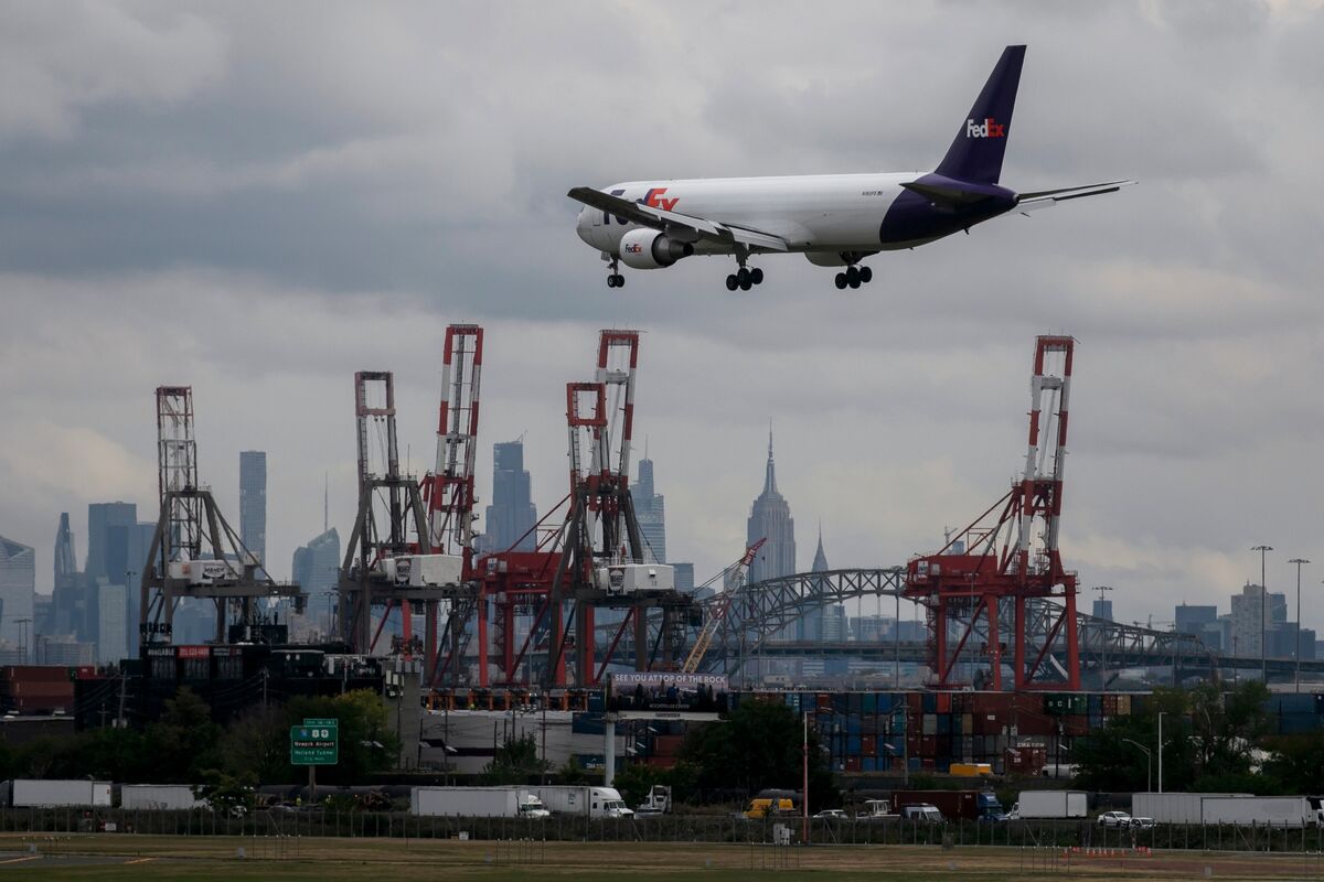 Supply Chain Latest: US Port Strike Threat, Talks to Resume - Bloomberg