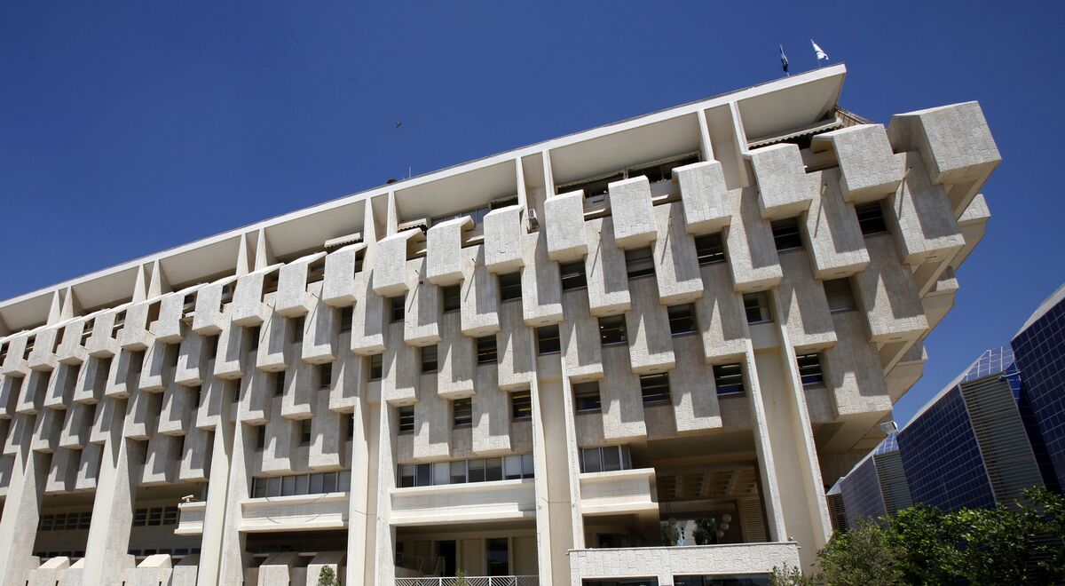 Bank of Israel Tees Up More Rate Hikes After Surprise First Step ...