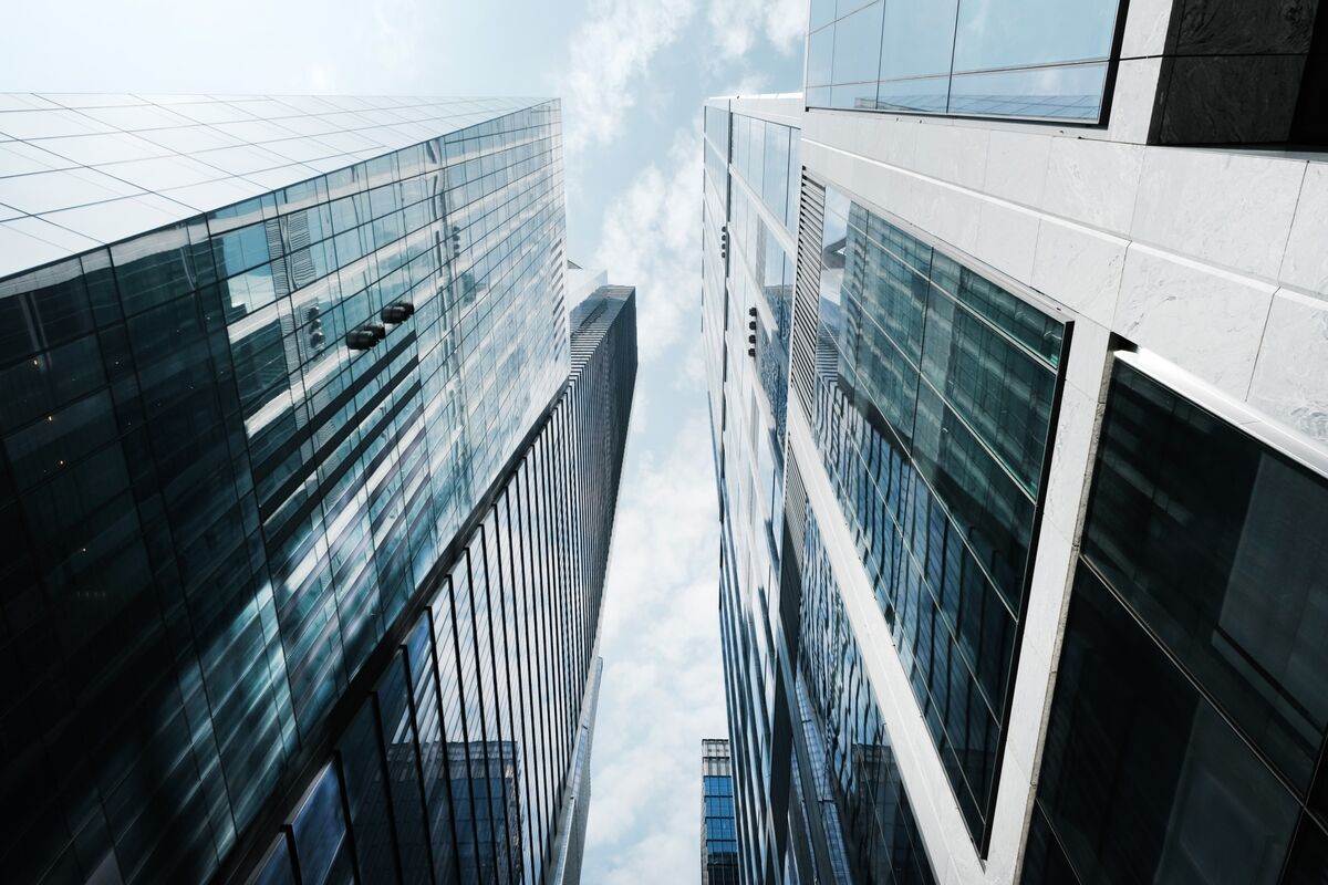 Private Credit Offers No Extra Gains After Fees, New Study Finds ...