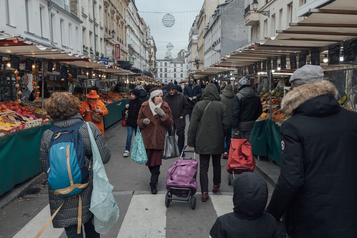 French Inflation Decelerates to Seven-Month Low on Energy - Bloomberg
