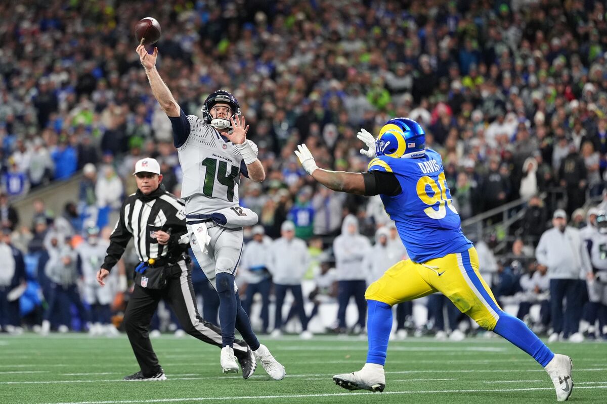 Super Bowl Favorite Seattle Seahawks Are Headed to Sale by Paul Allen ...