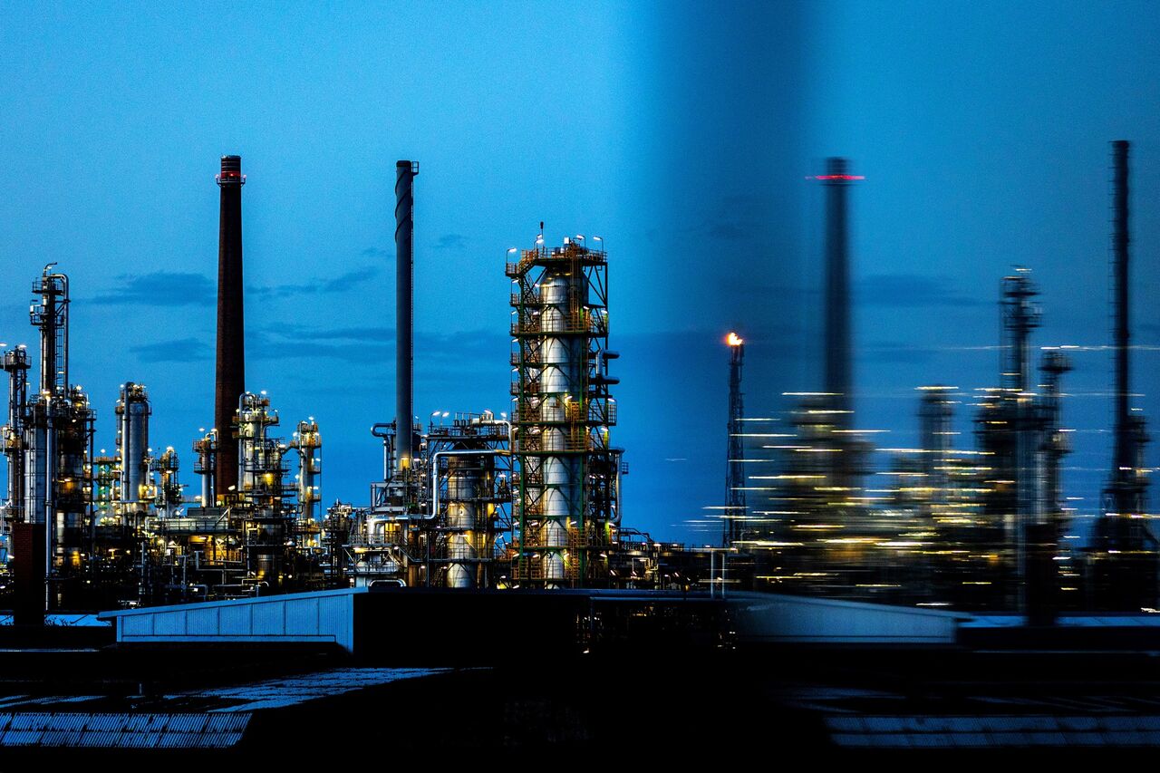Germany Schwedt Oil Refinery Starts Blending US Crude With Russian ...