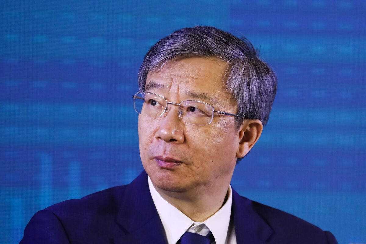 PBOC’s Yi Says China Is ‘Not in a Rush’ to Ease Policy Massively ...