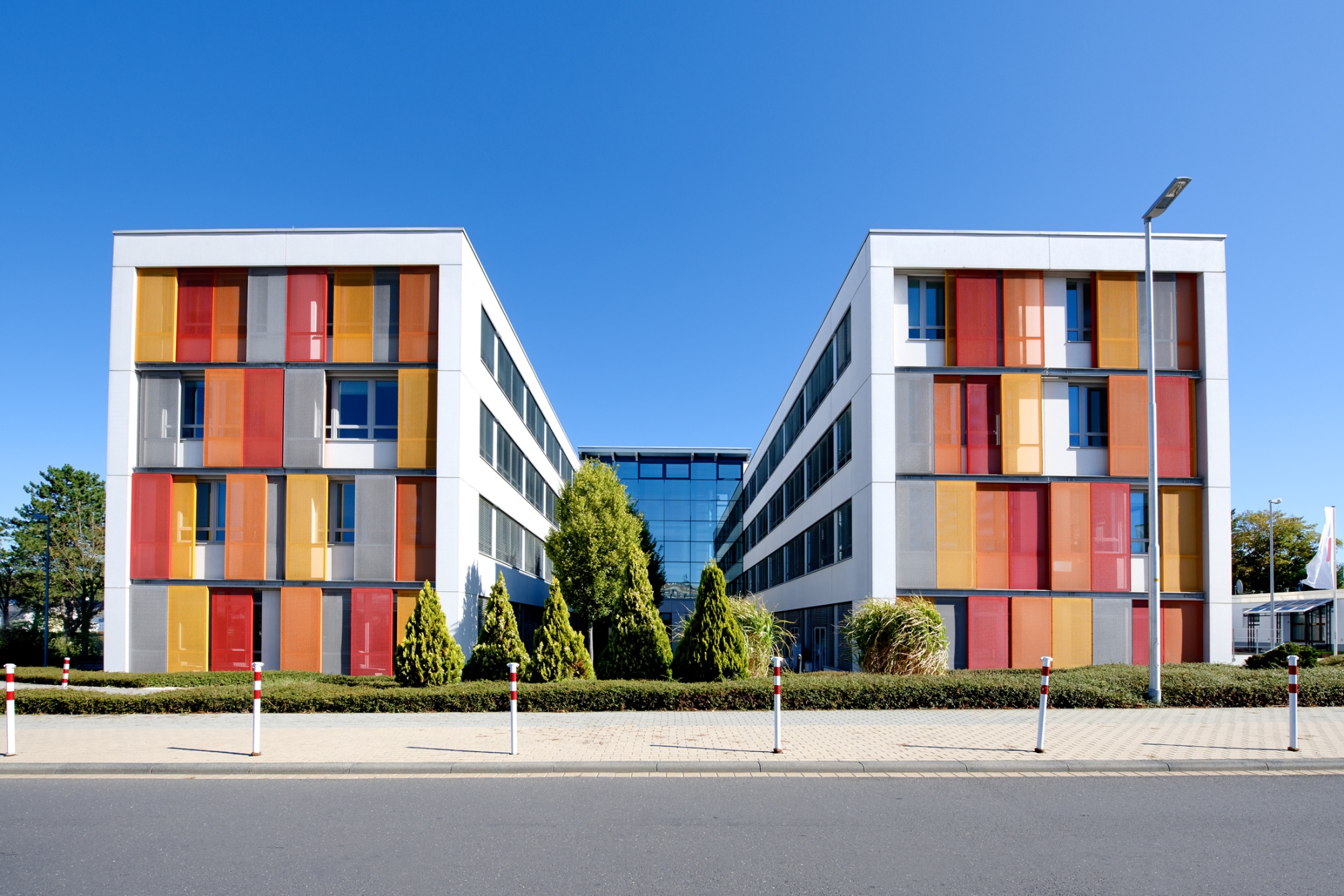 Apollo Provides Up to €100 Million in German Landlord Debt Deal - Bloomberg