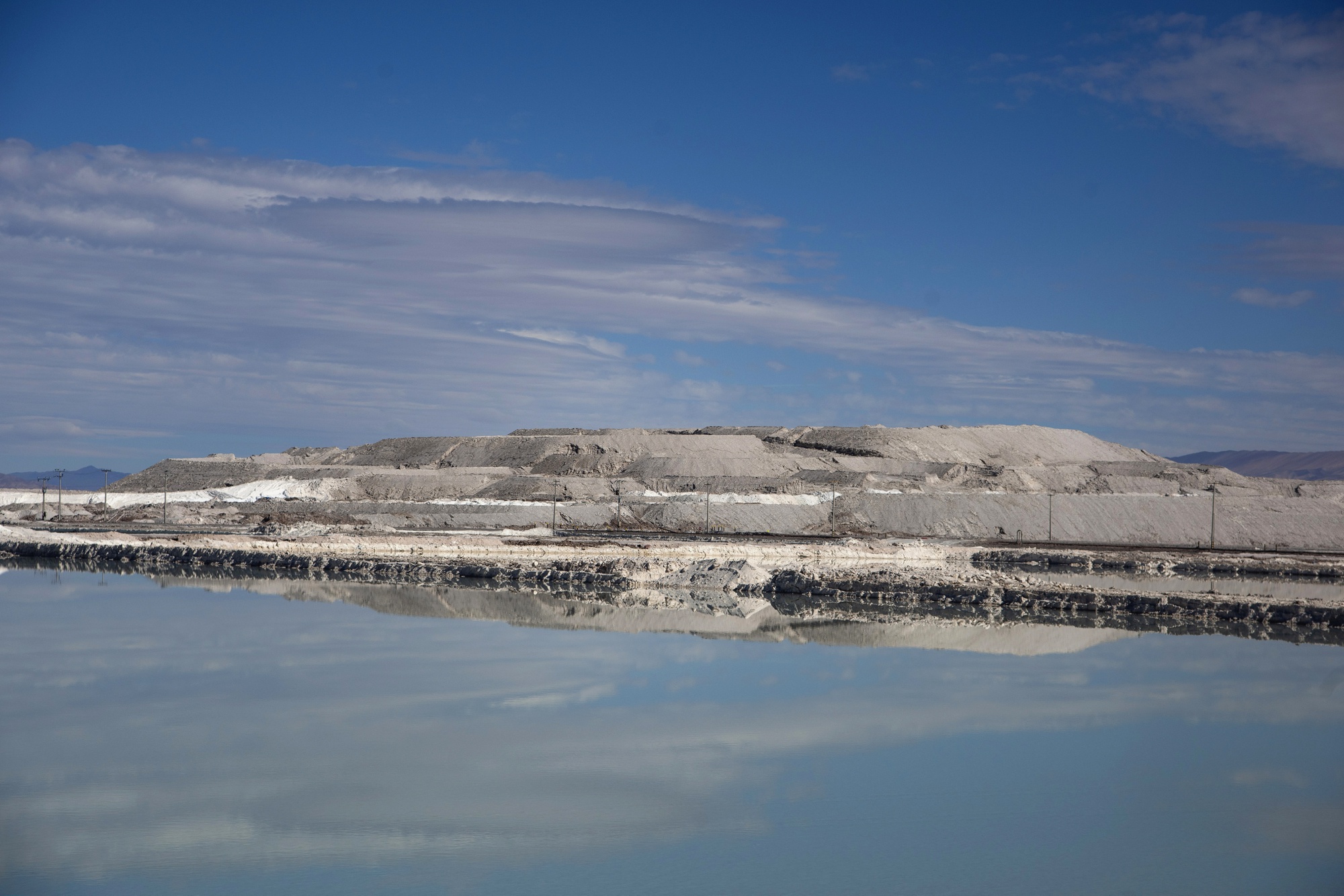 Lithium Giant SQM Expands Into a Glut on Electric-Vehicle Faith - Bloomberg