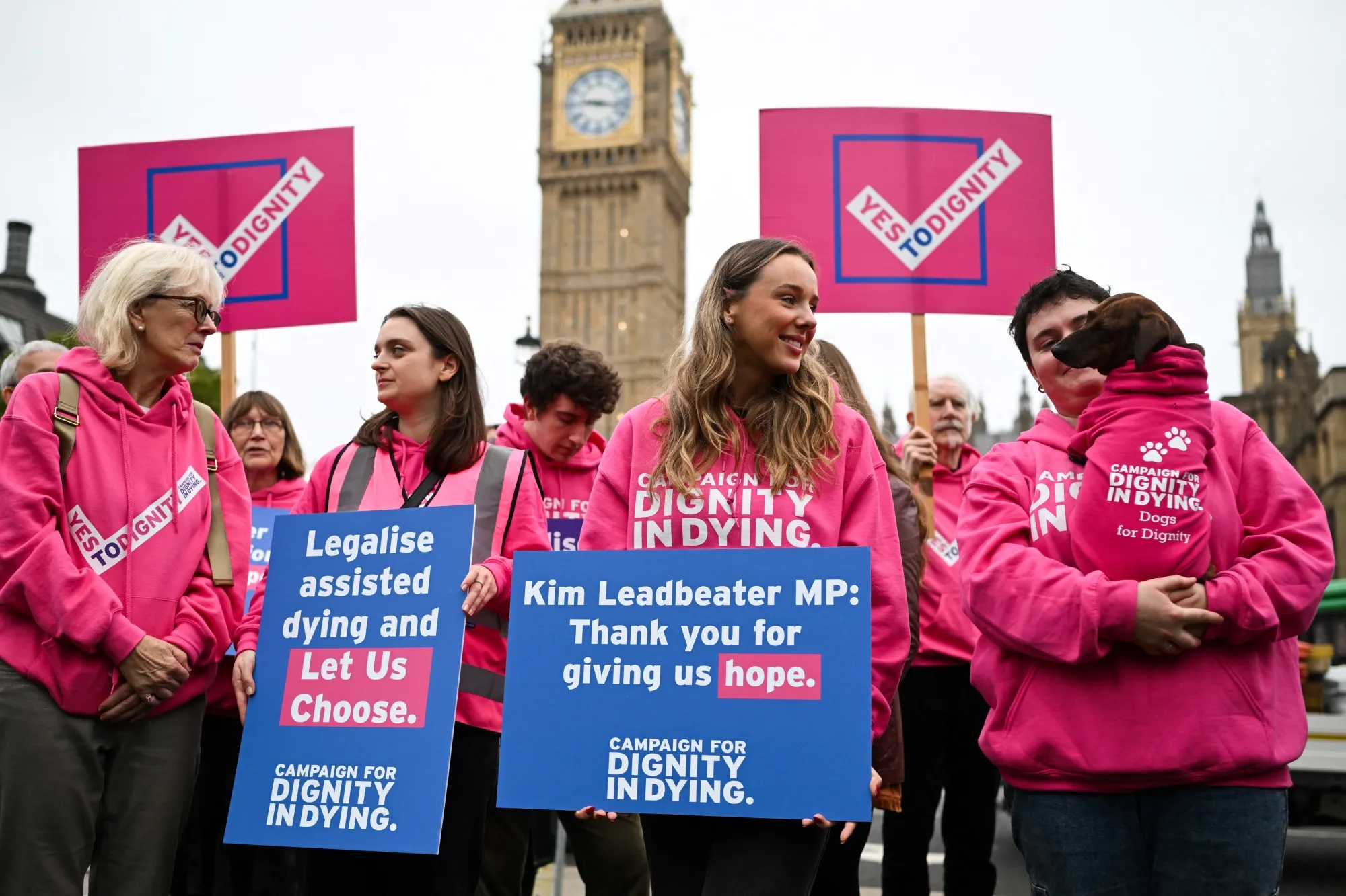 Keir Starmer Will Need to Choose a Side on Assisted Dying - Bloomberg