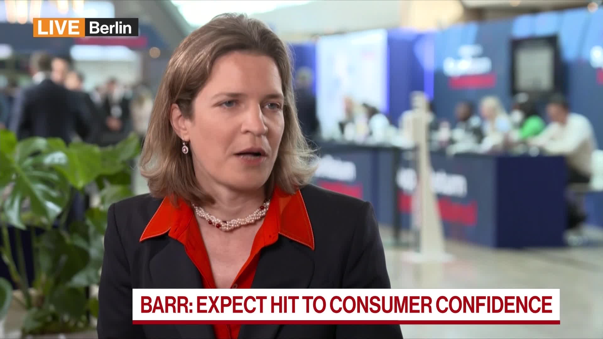 Watch Advent's Barr on Fundraising, Investor Relations - Bloomberg