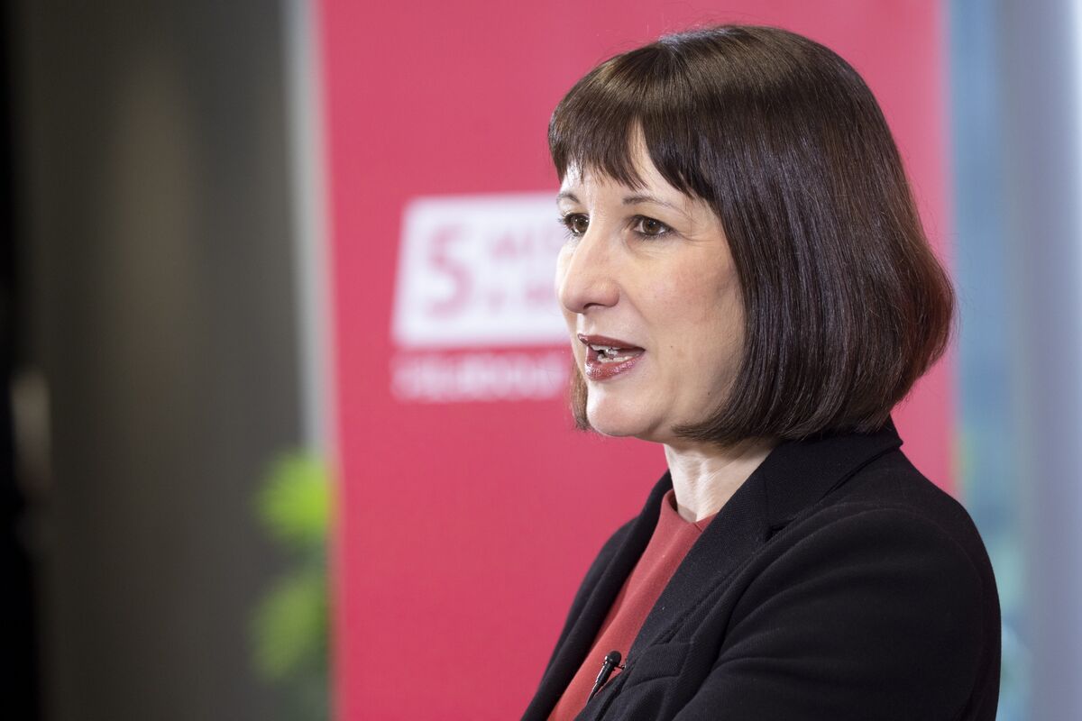 UK’s Labour Faces Backlash Over Pledge for No Further Tax Rises - Bloomberg UK’s Labour Faces Backlash Over Pledge for No Further Tax Rises - Bloomberg