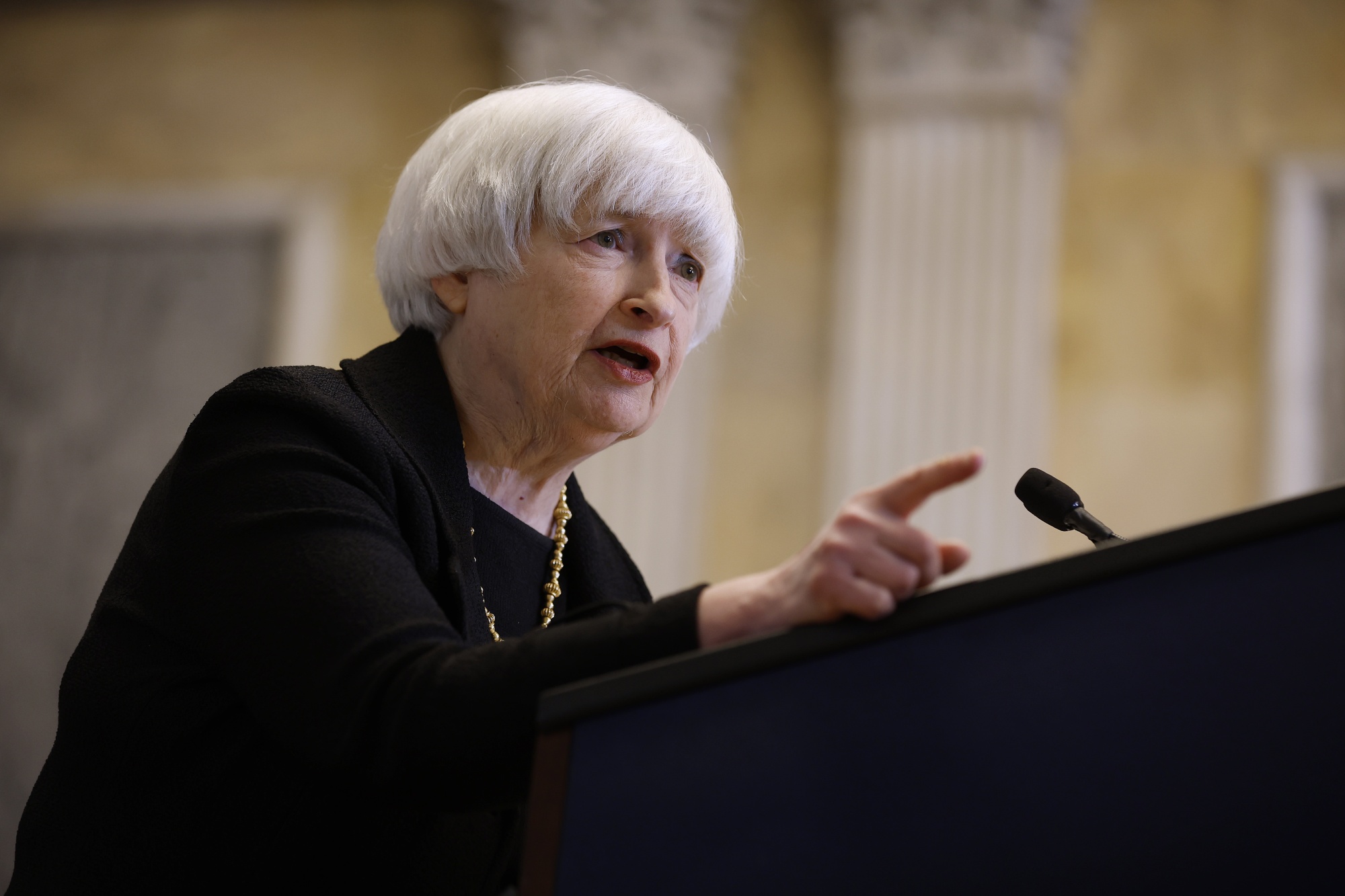 Janet Yellen Resists Pressure for Reform of IMF Voting Shares - Bloomberg