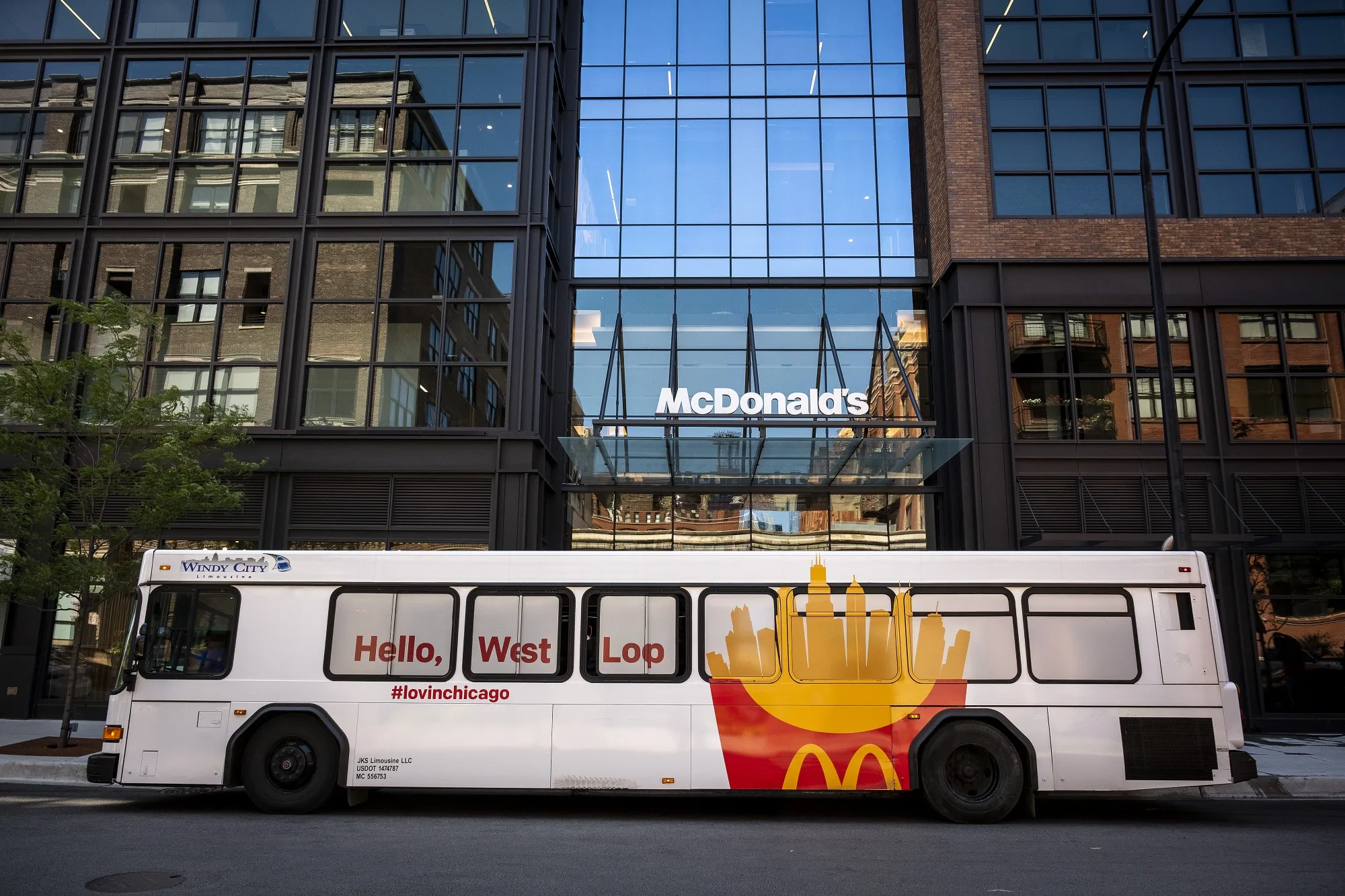 McDonald's CEO Calls Out Chicago Crime While Moving Jobs There - Bloomberg