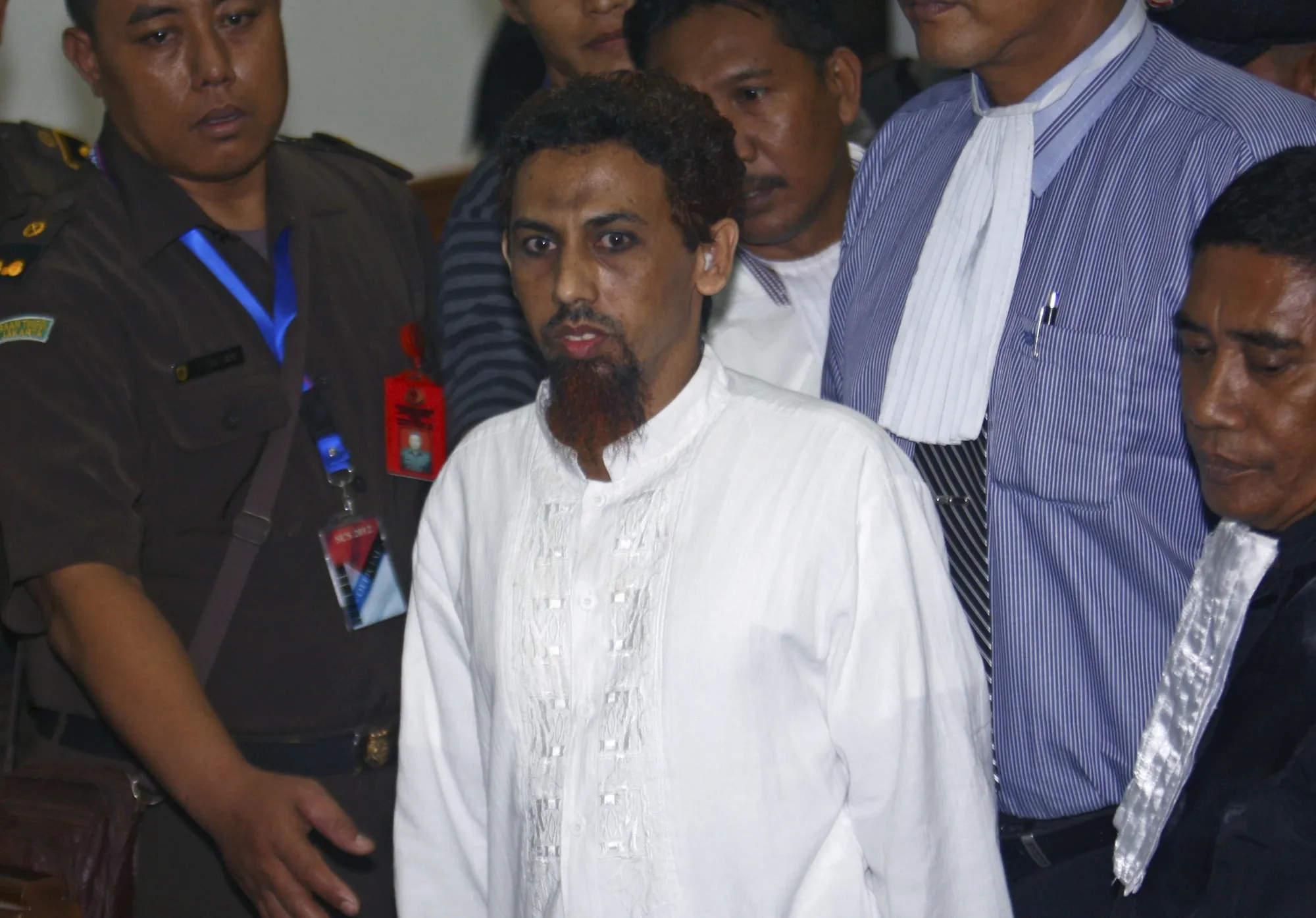 Indonesia Paroles Bombmaker in Deadly Bali Attacks in 2002 - Bloomberg