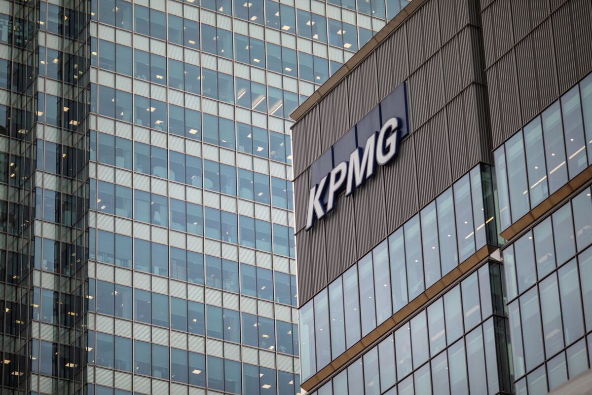 KPMG Staff to Be Rated on AI Usage in Yearly Performance Reviews ...