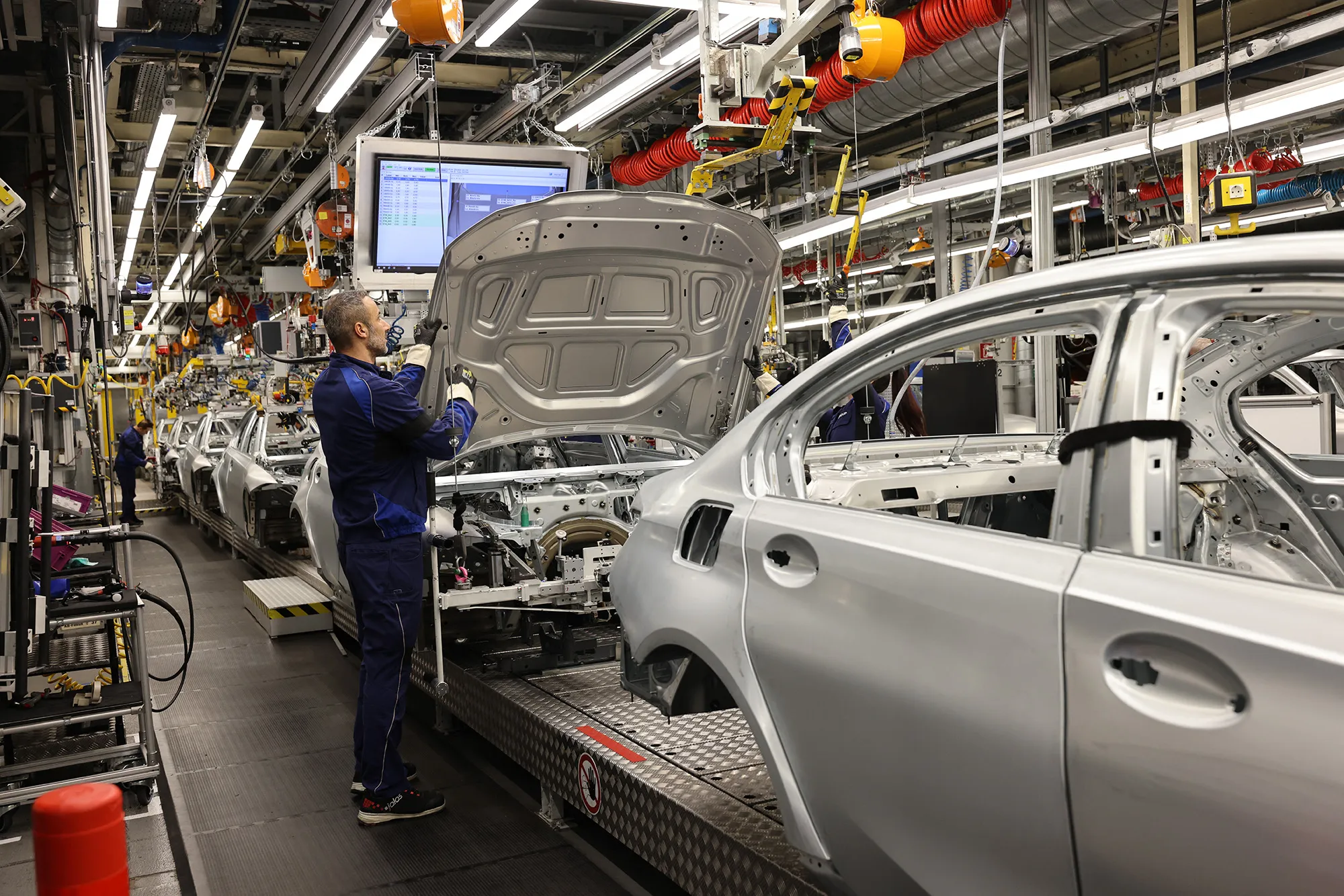 BMW Converts Century-Old German Plant to Make Only Electric Cars ...