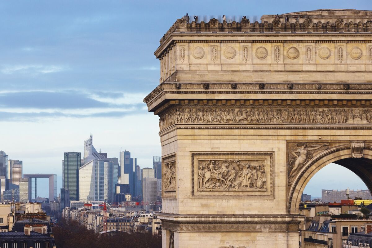 Goldman to Add Dealmakers in Paris as Financial M&A Heats Up - Bloomberg