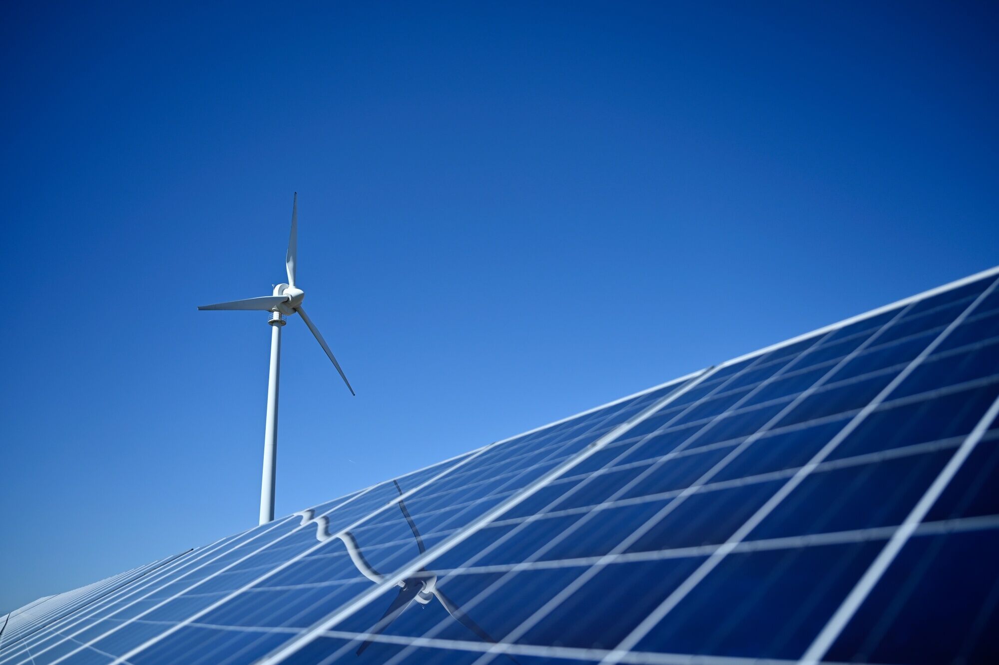 Jacobs CEO Bob Pragada Reflects on 'Hardest' Spin Choice - Bloomberg