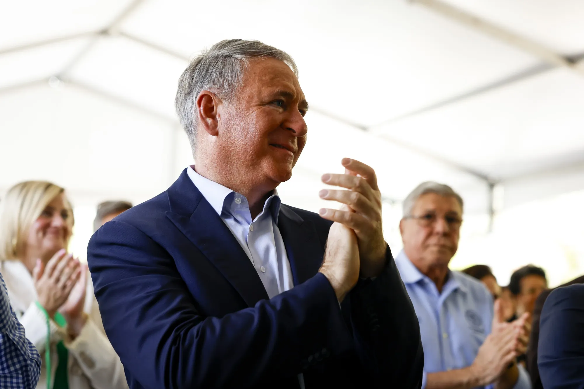 Citadel's Ken Griffin Joins Paul Marshall in Bid on Telegraph, Reports ...