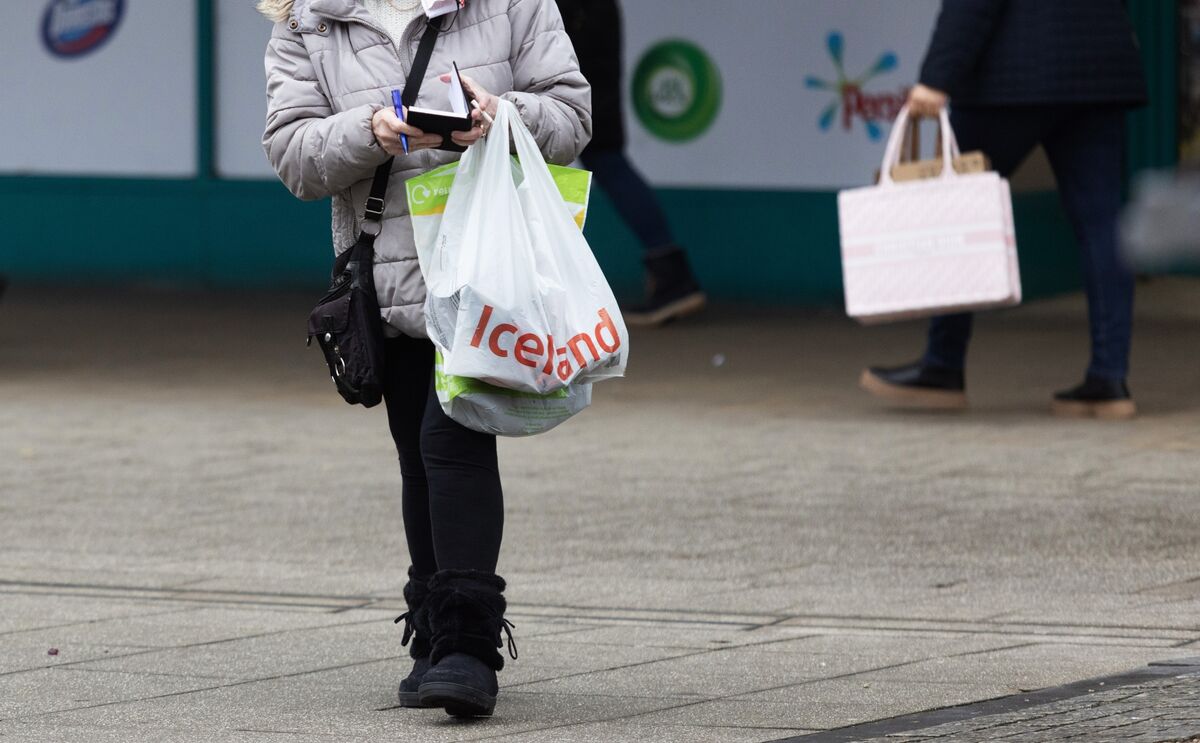 UK Households Buy Less Food After Costs Rise Most Since 1977 - Bloomberg