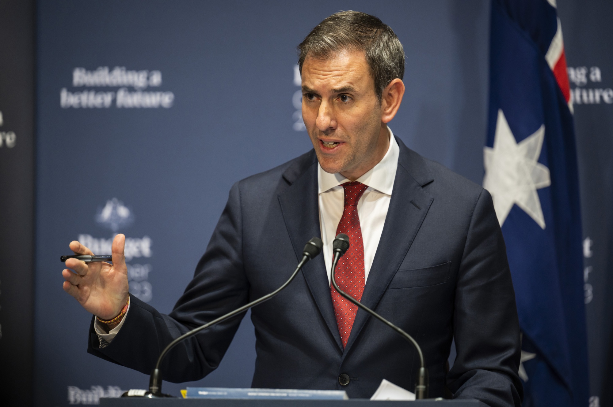 Australian Treasurer Warns of Economic Risk From China Slowdown - Bloomberg