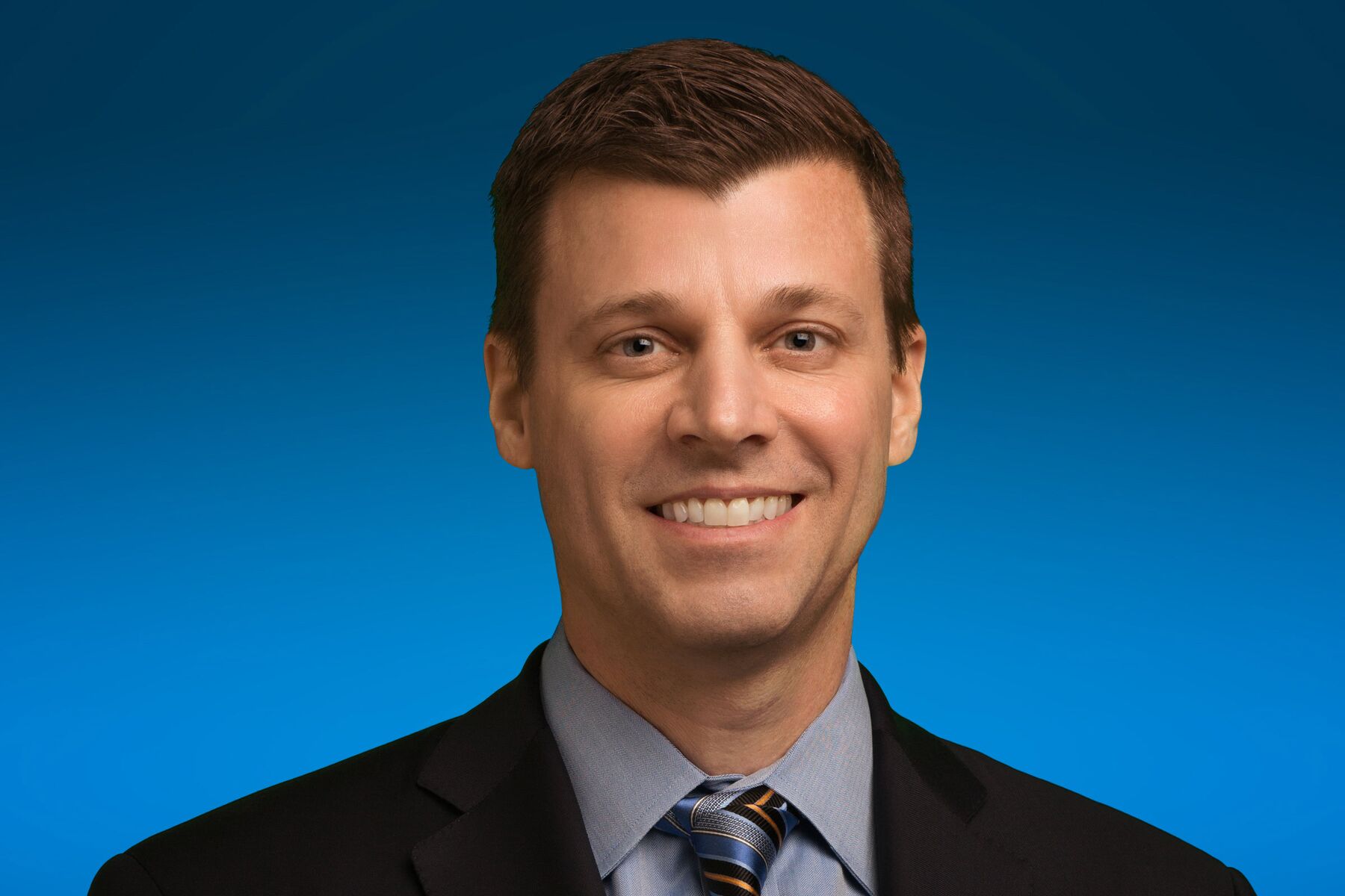 Intel (INTC) Gains After Recruiting Micron’s (MU) David Zinsner as Next ...