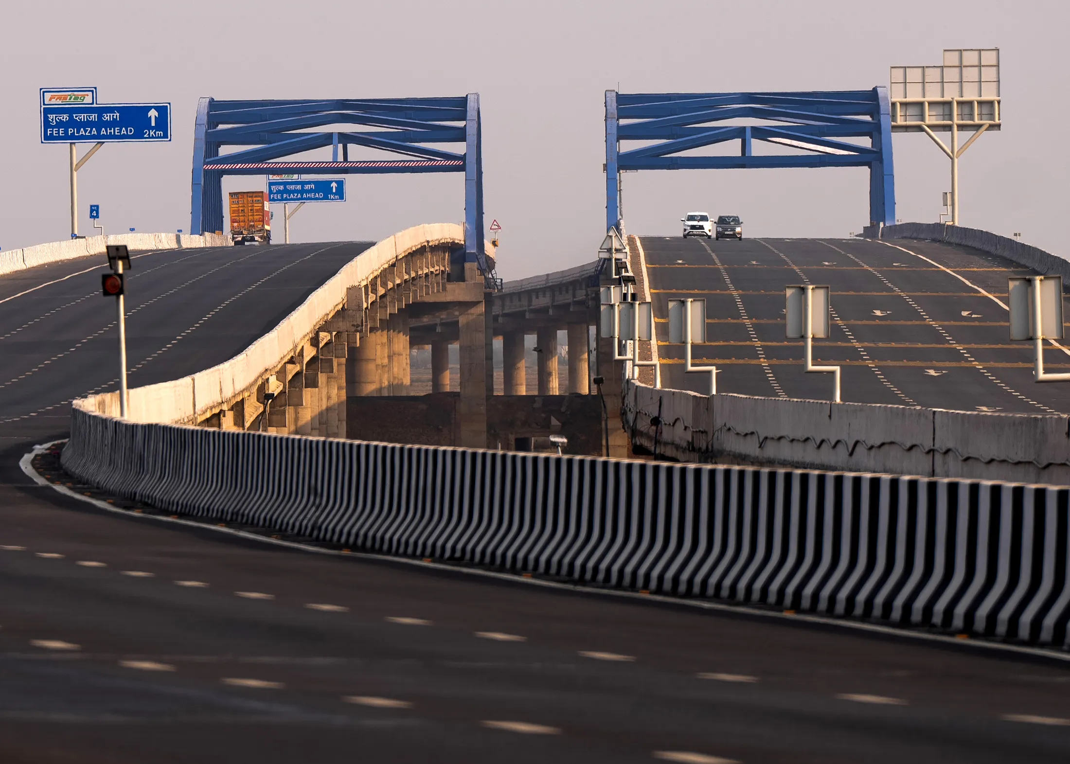 India Plans $125 Billion Push to Boost High-Speed Road Network - Bloomberg