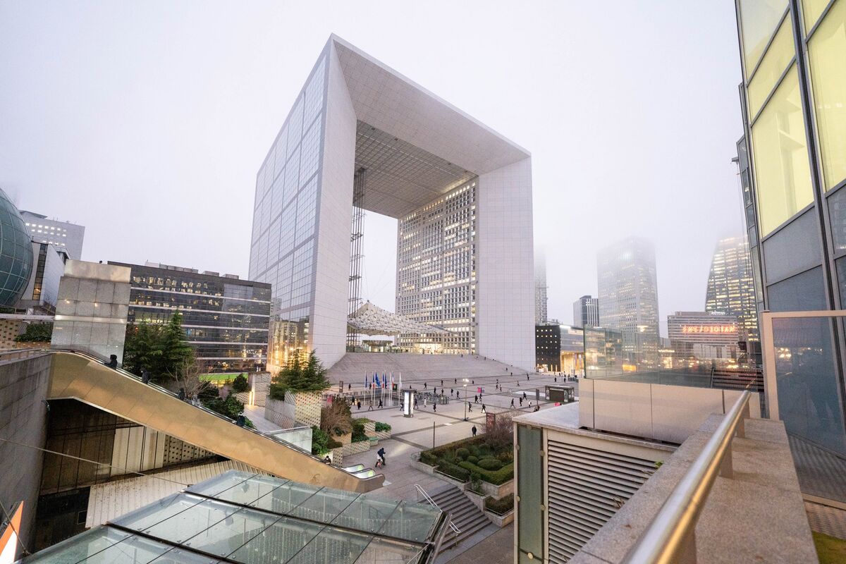 France Plans Bill to Boost Country’s Attractiveness for Finance - Bloomberg