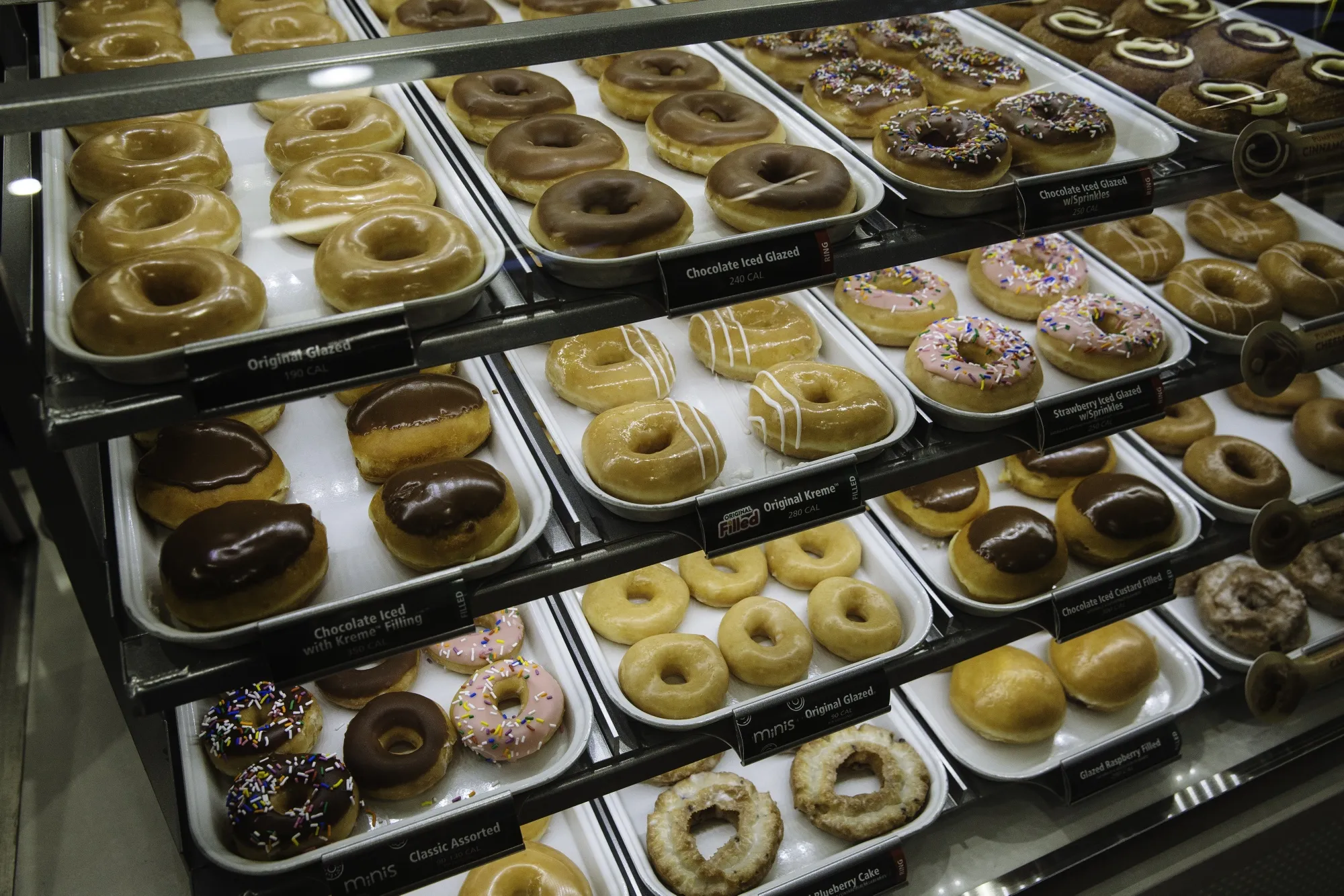 Krispy Kreme Seeks $640 Million in IPO as Sales Move Online - Bloomberg