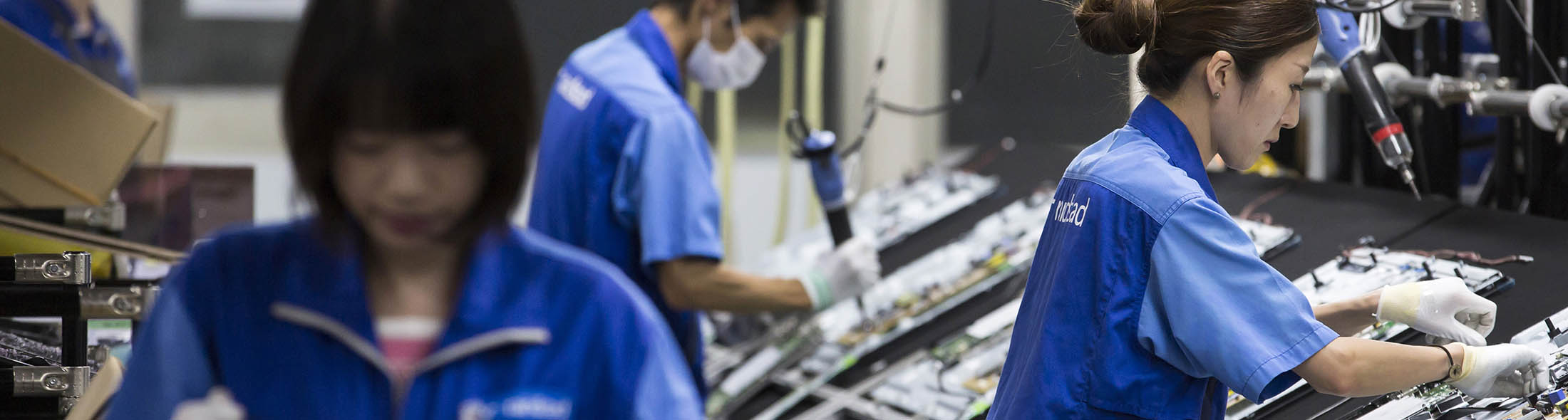 Japan's GDP Extends Run of Gains as Exports Support Growth - Bloomberg