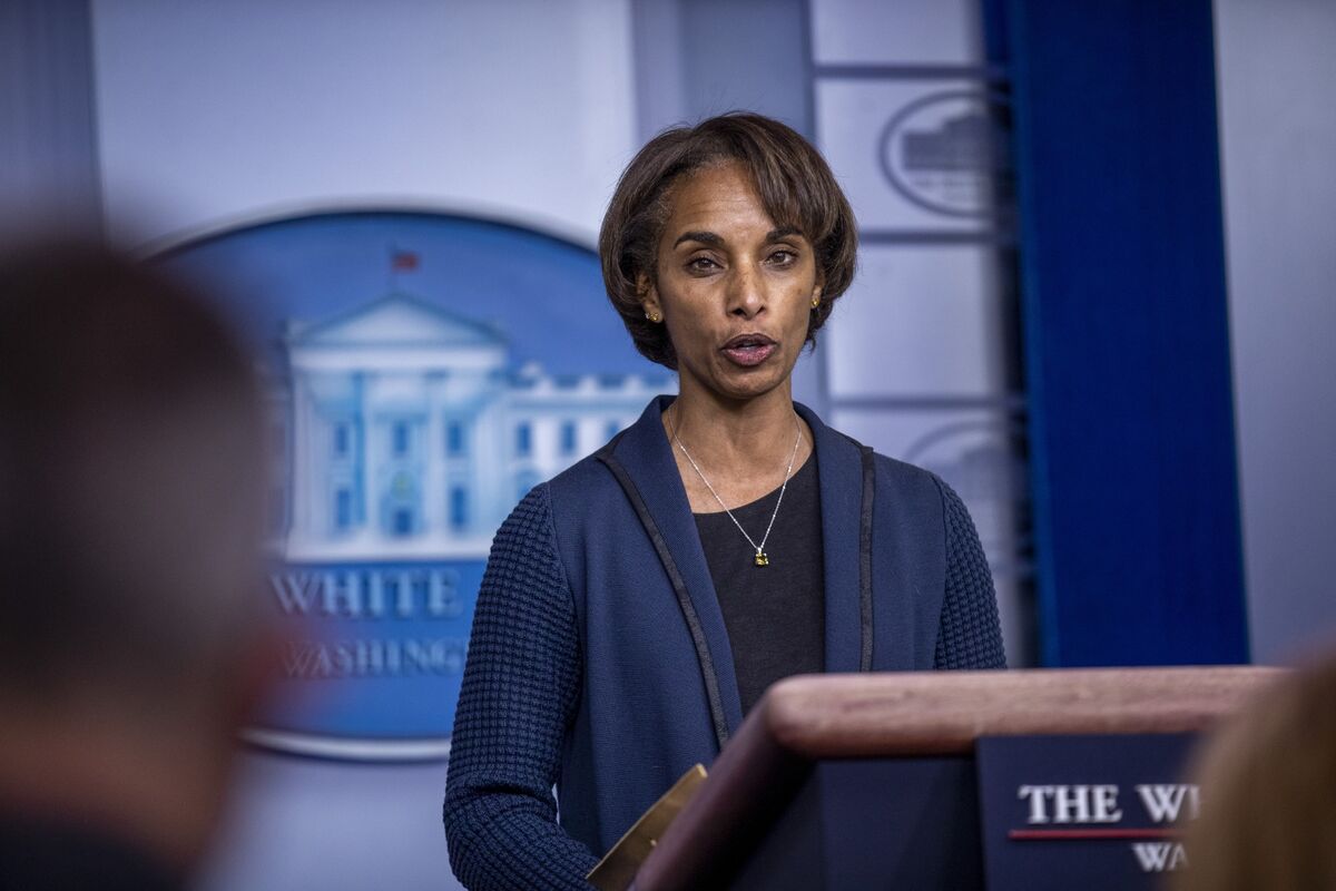 Rouse Expects U.S. Economy to ‘Largely Power Through’ Omicron - Bloomberg