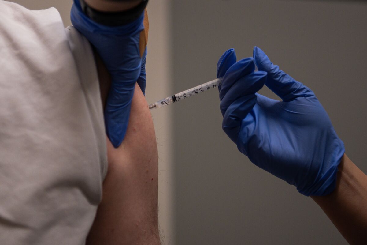 MRNA Shots Blocked Worst Outcomes as Variants Spread, CDC Says - Bloomberg