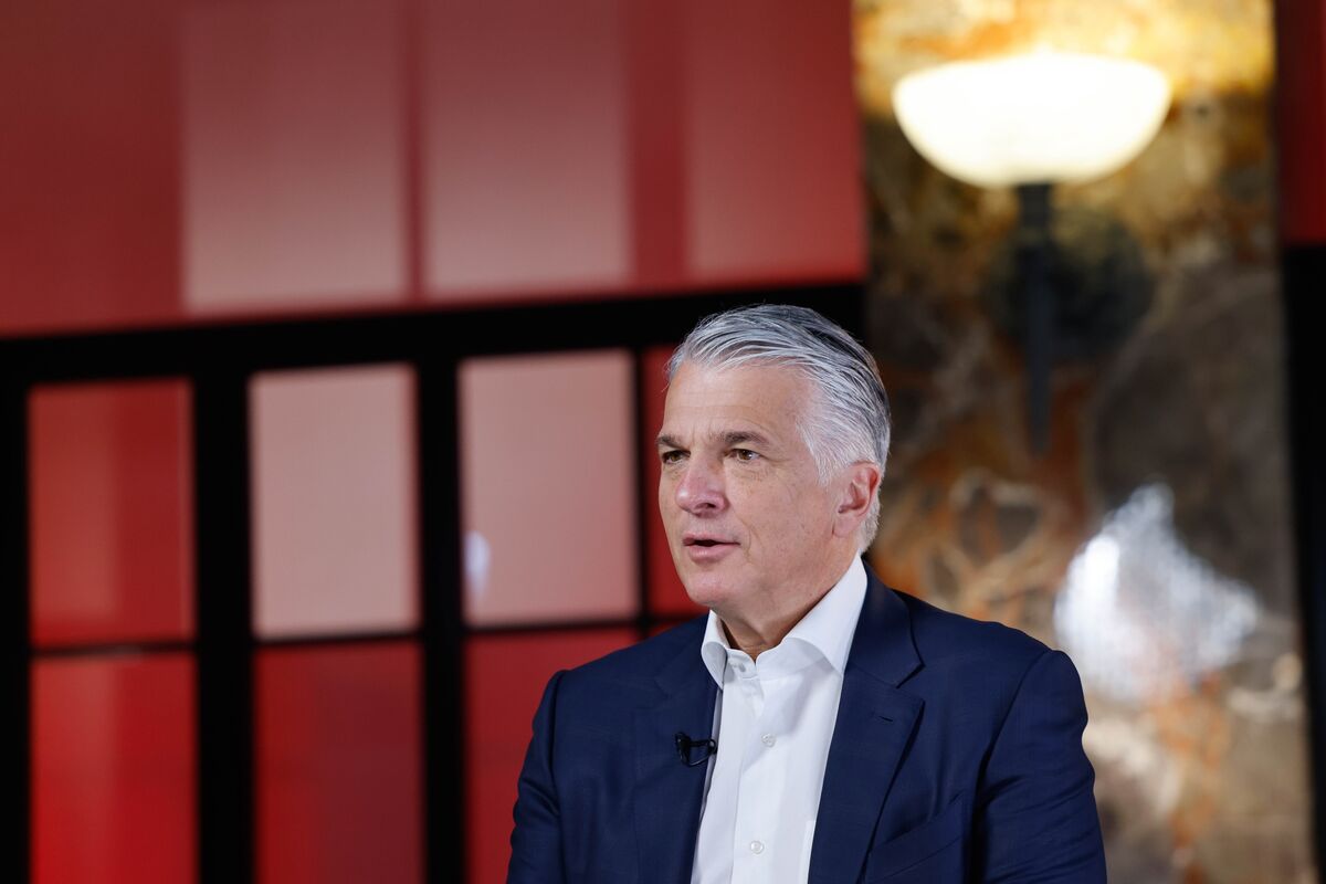 UBS CEO Says Asia Business Still Key Amid ‘Less Linear’ Growth - Bloomberg