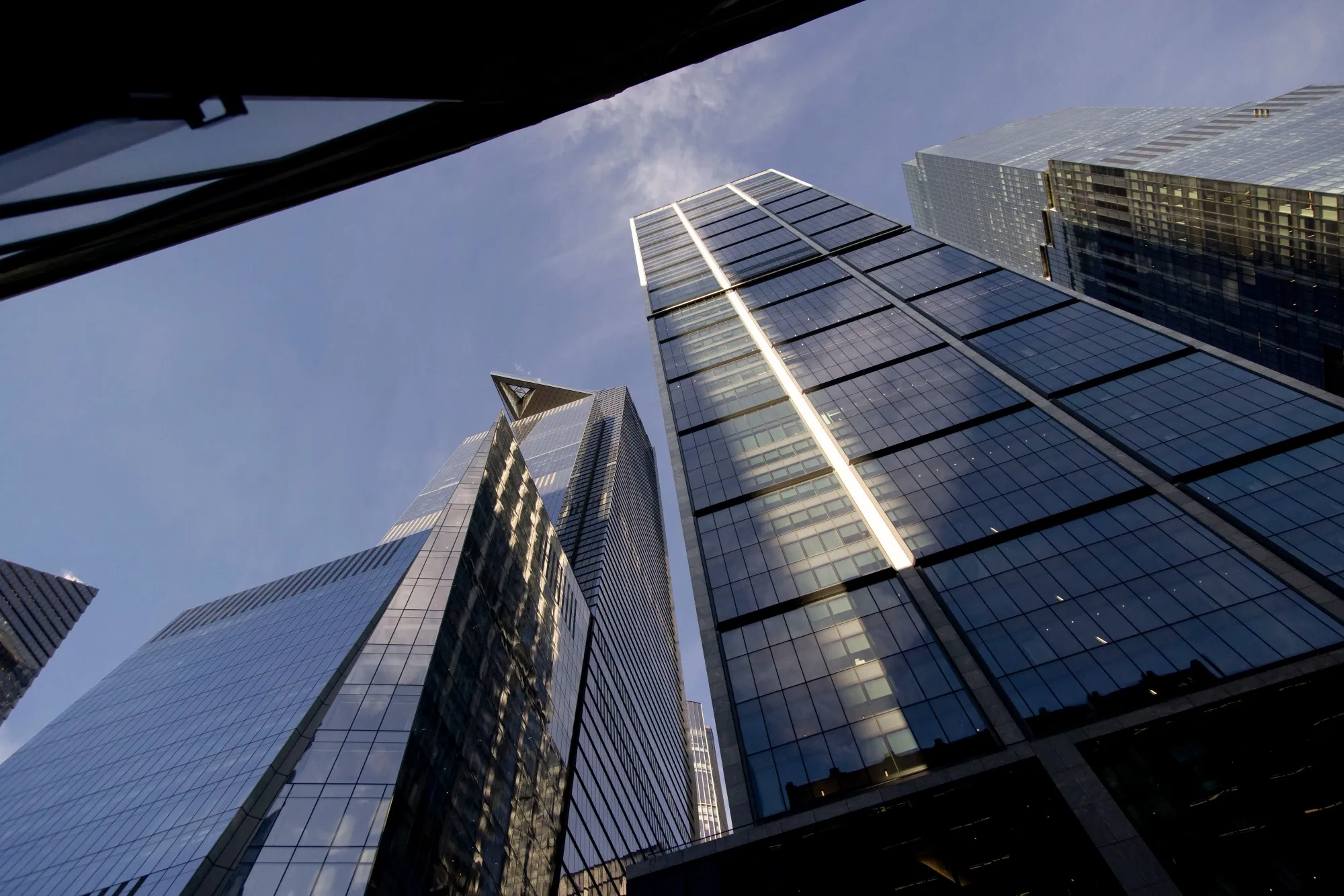 BlackRock’s GIP Said to Be Near Raising $25 Billion for New Fund ...