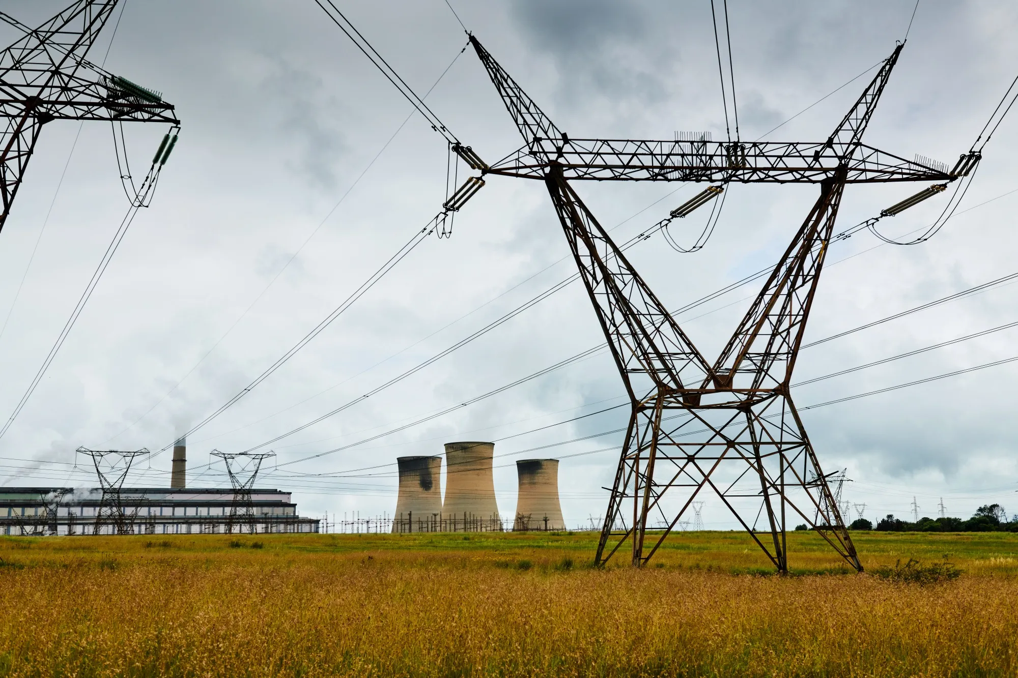 South Africa’s Eskom May Post $825 Million Annual Loss, FT Says - Bloomberg