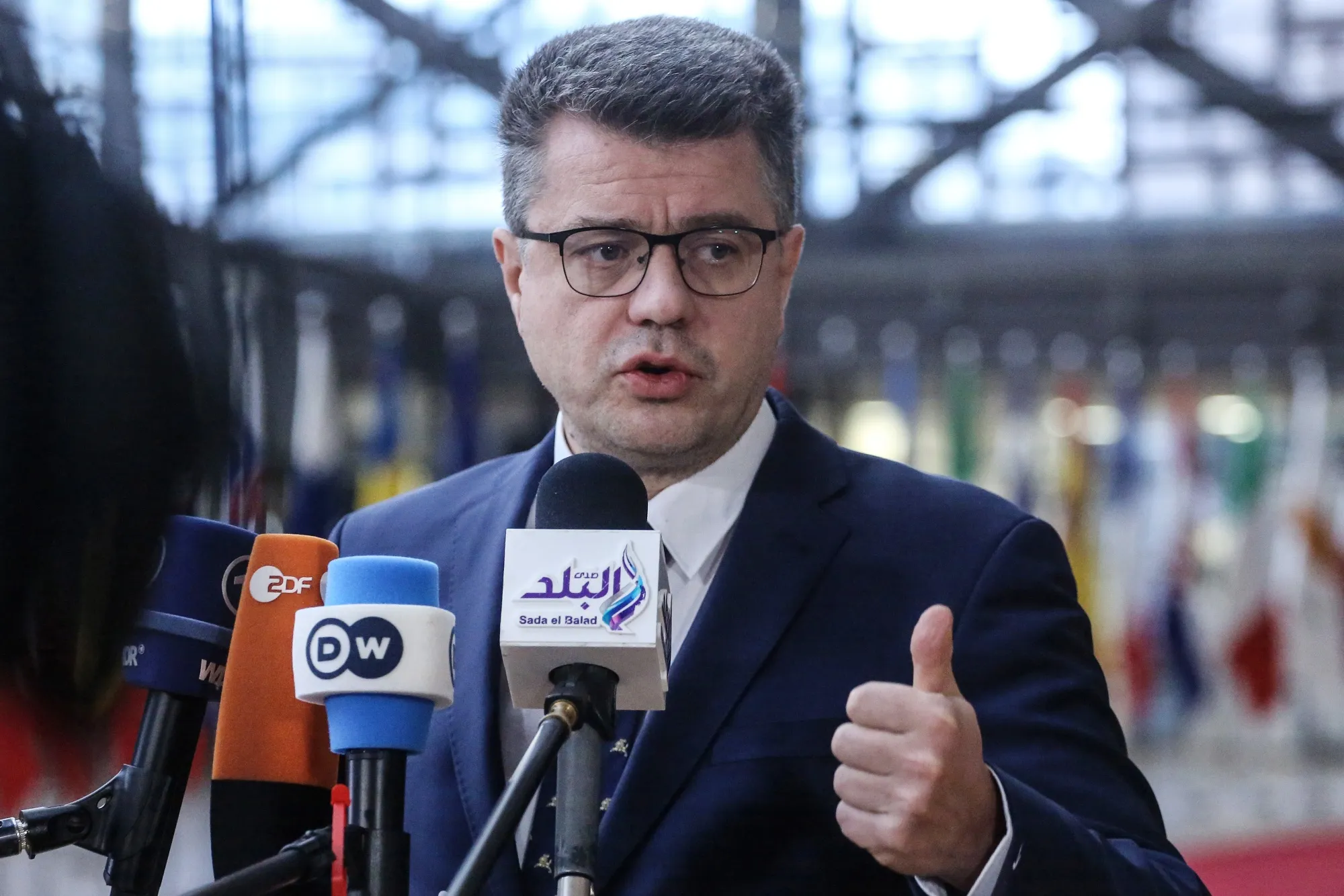 Estonia Calls for EU to Halve the $60 Price Cap on Russian Oil - Bloomberg