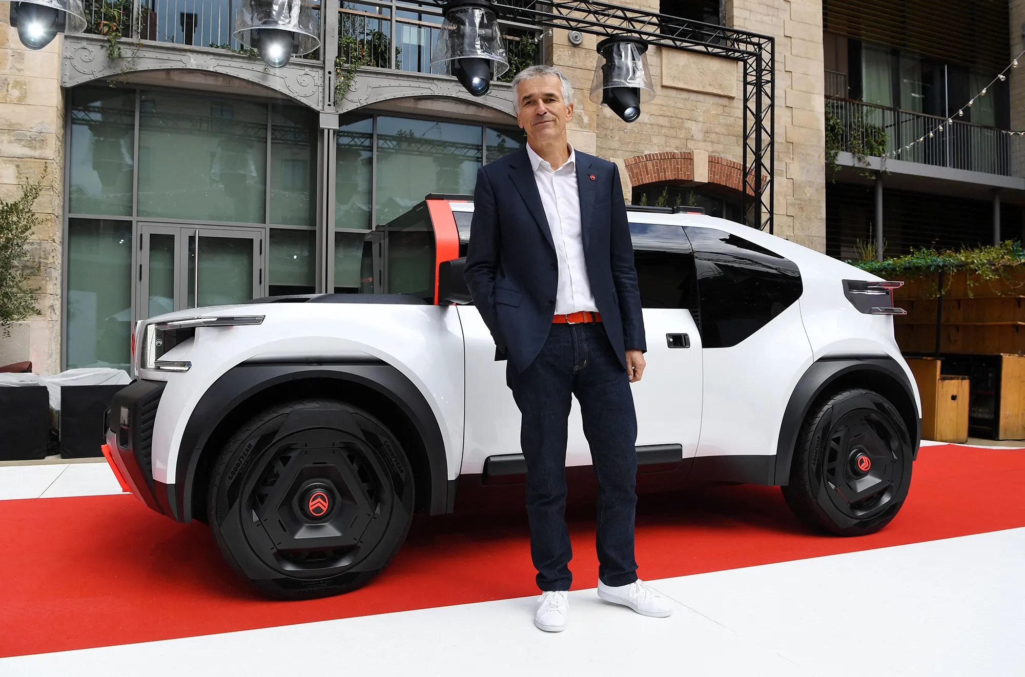 Stellantis Weighs New Chip, Materials Strategy, Citroen CEO Says ...