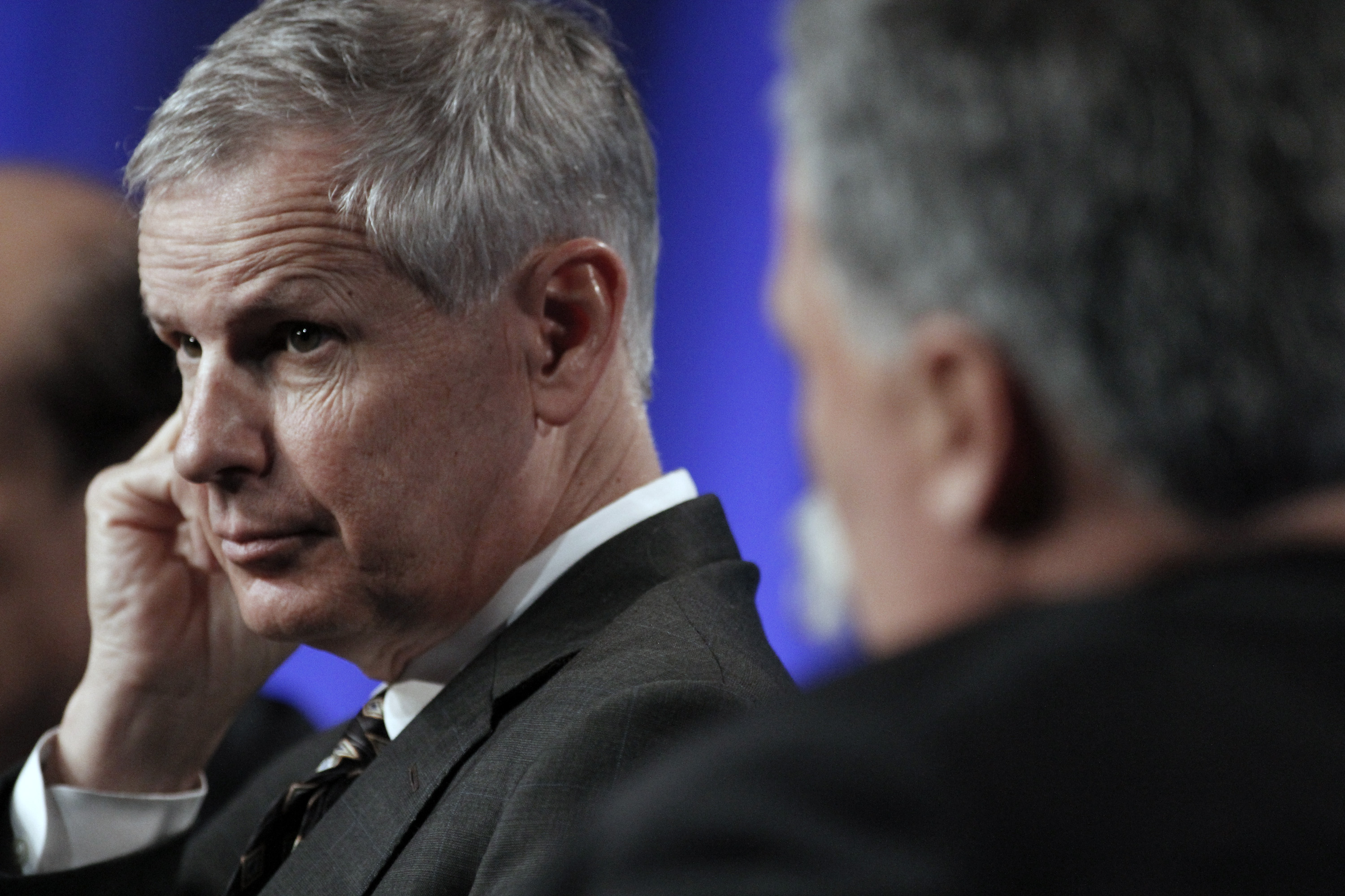 Ergen Says Banks Willing to Lend $10 Billion for New Network - Bloomberg